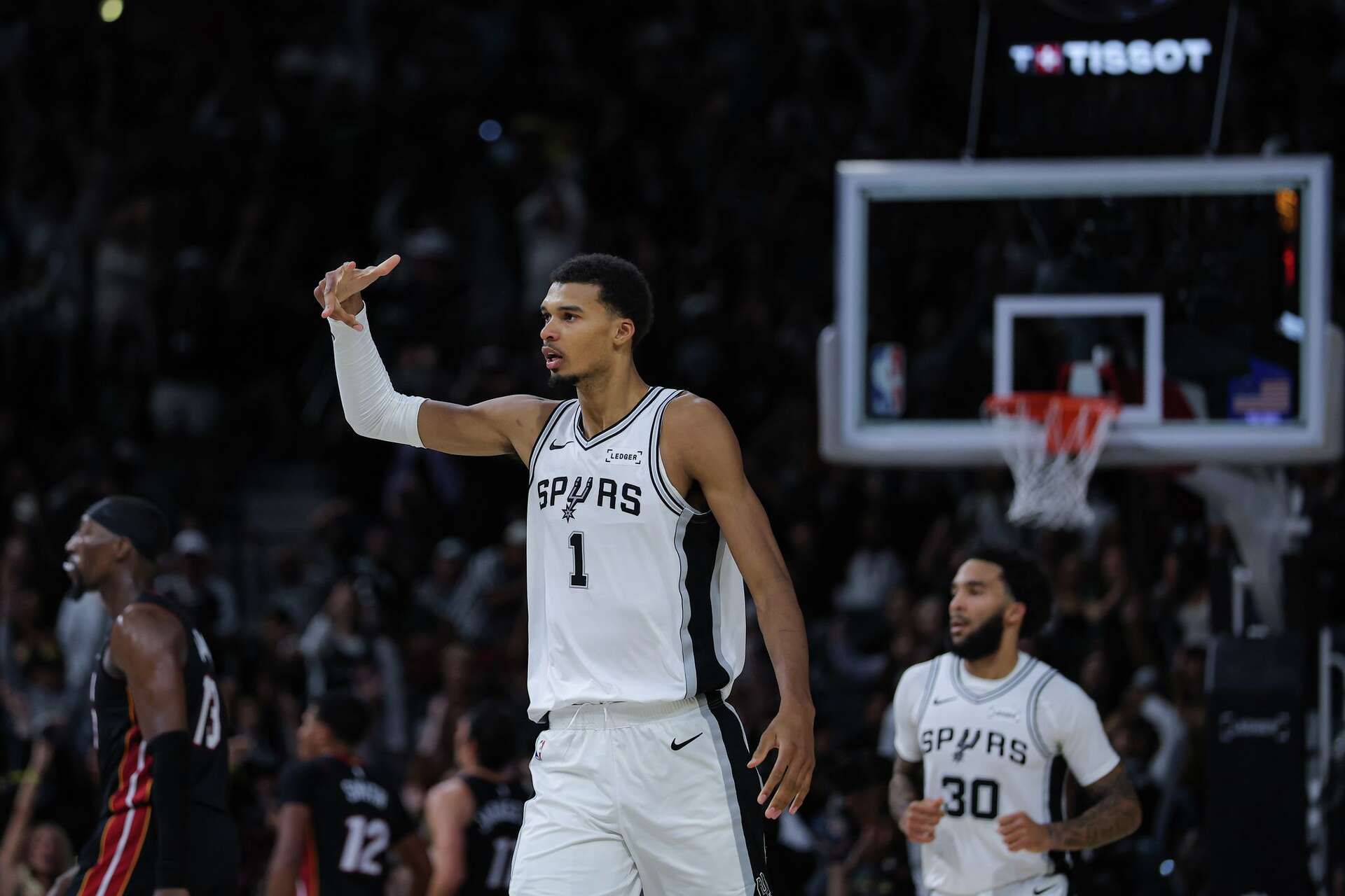 Why the Spurs' 5-0 start might be for real