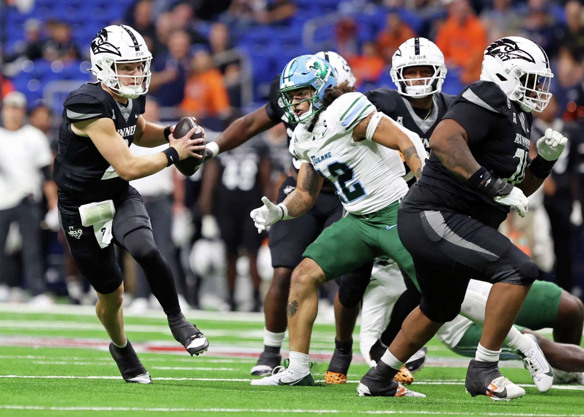 UTSA football looks more home magic as underdog vs. East Carolina