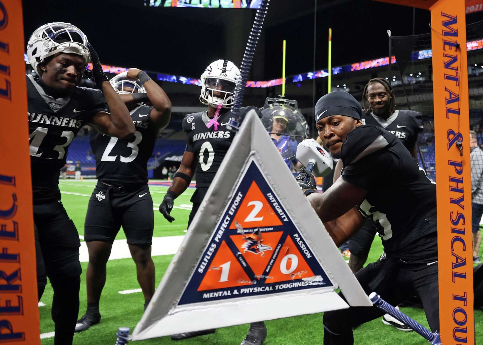 How to watch UTSA at USF college football game Thursday