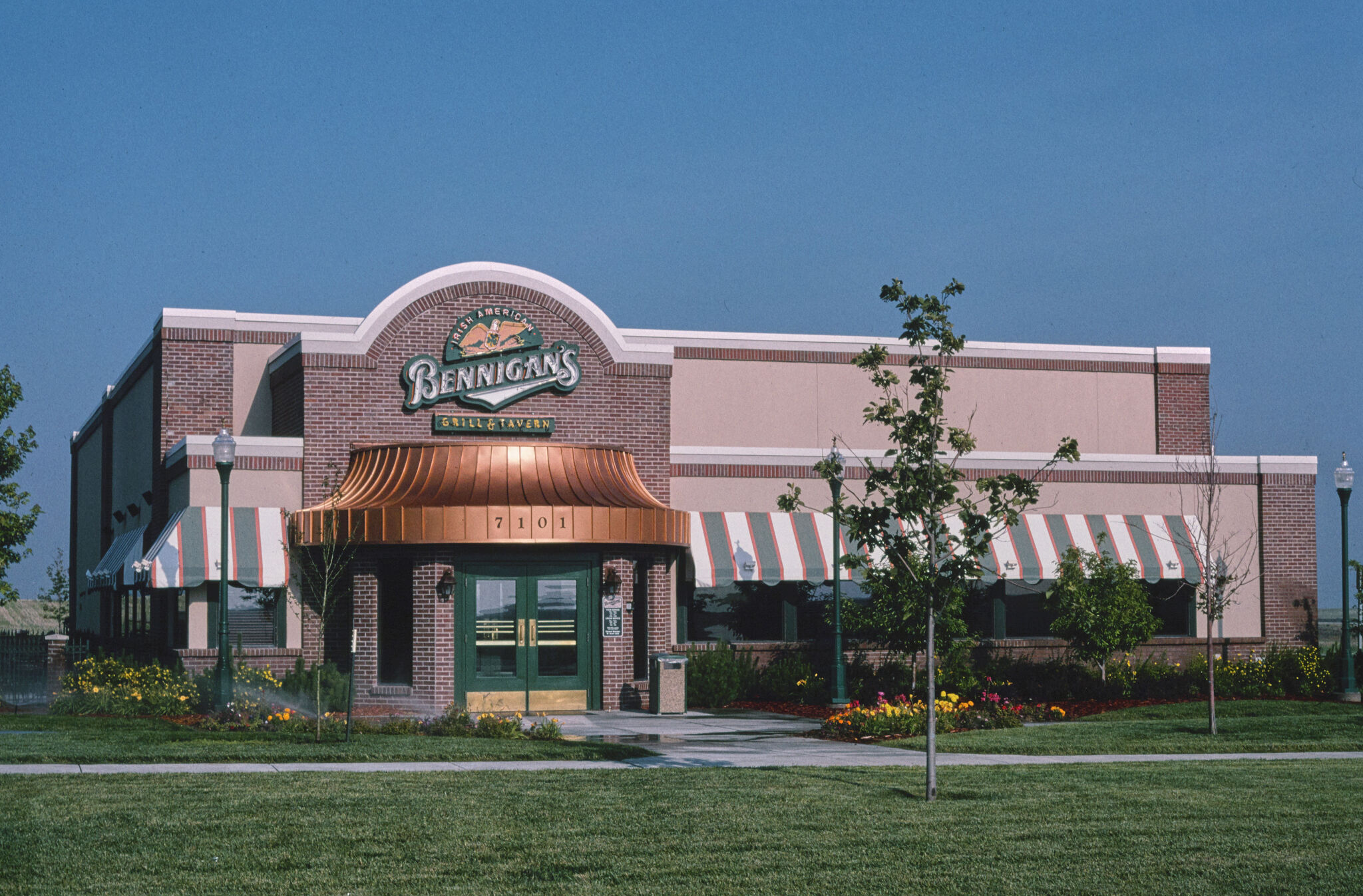 The last old Bennigan's location in Houston has been torn down