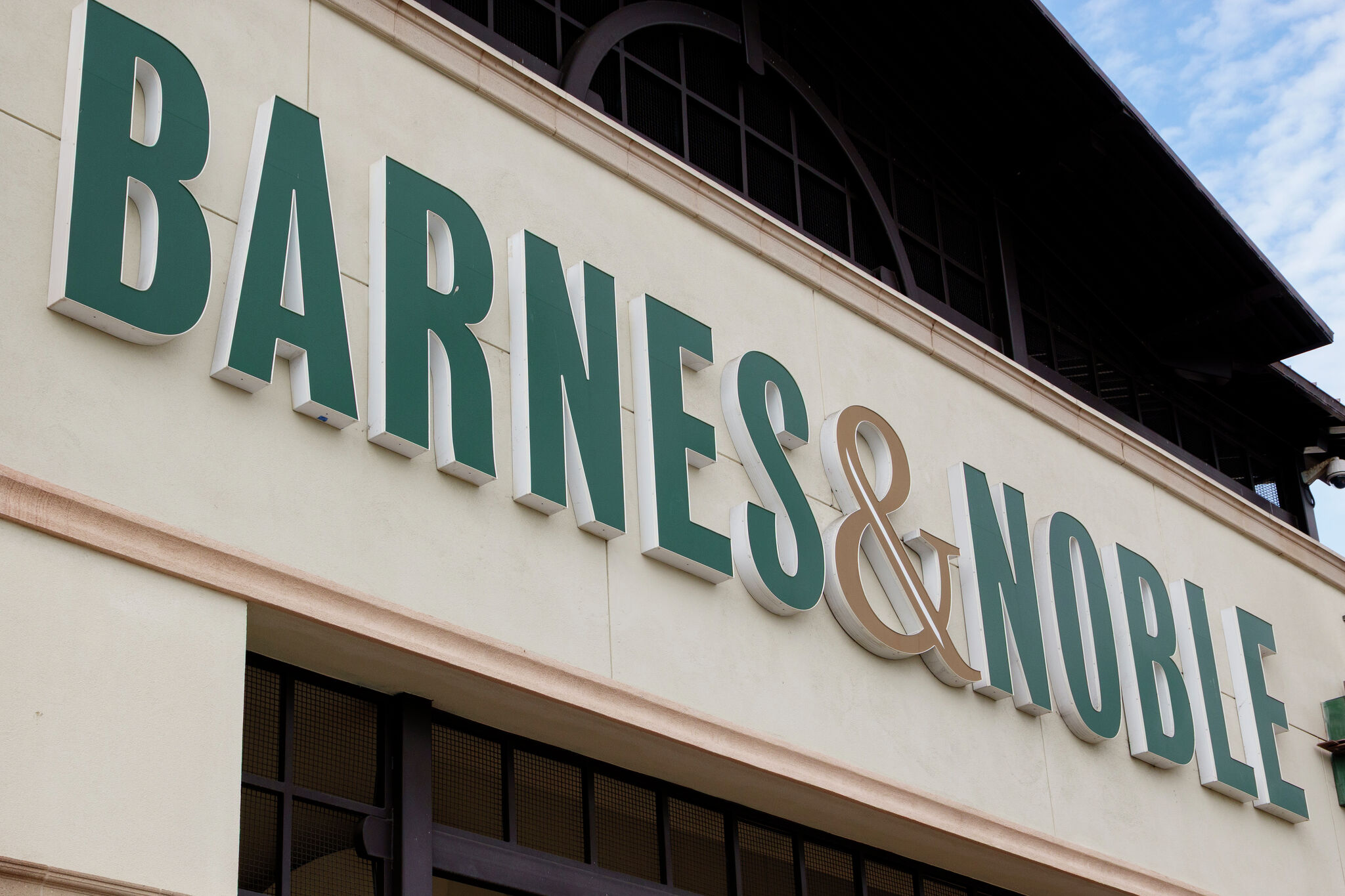 Barnes & Noble opening new store in South Austin this week