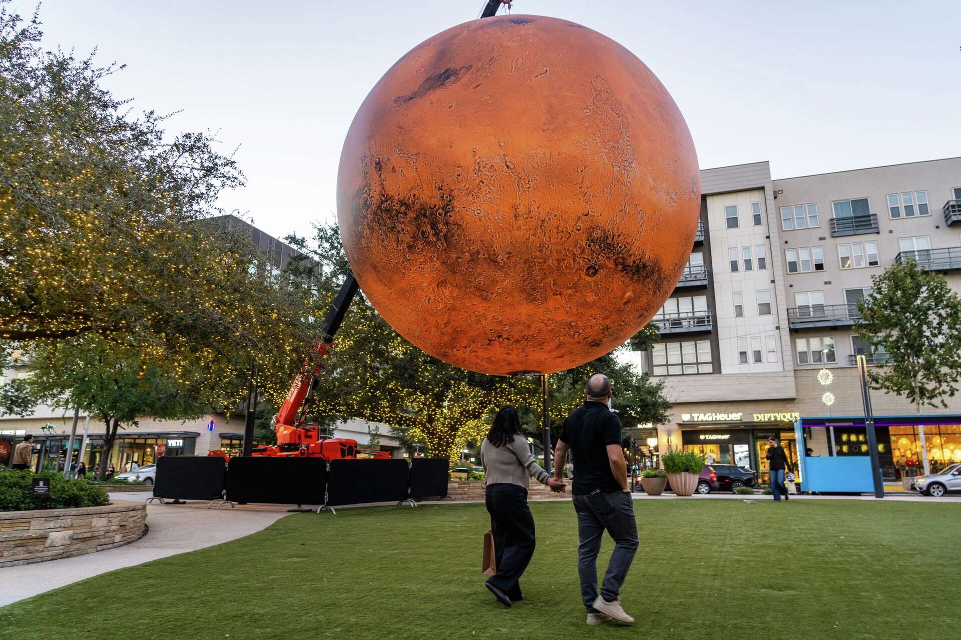 22-foot illuminated Mars replica lands at Domain Northside next week