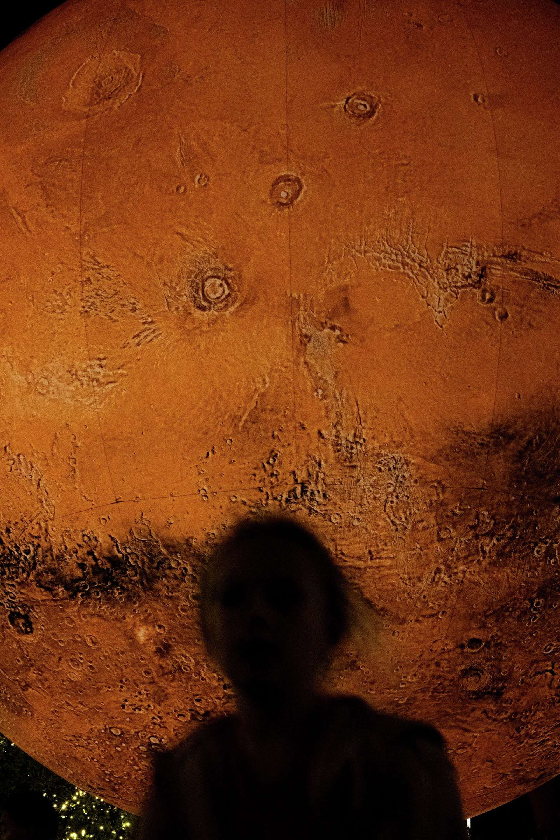 22-foot illuminated Mars replica lands at Domain Northside next week