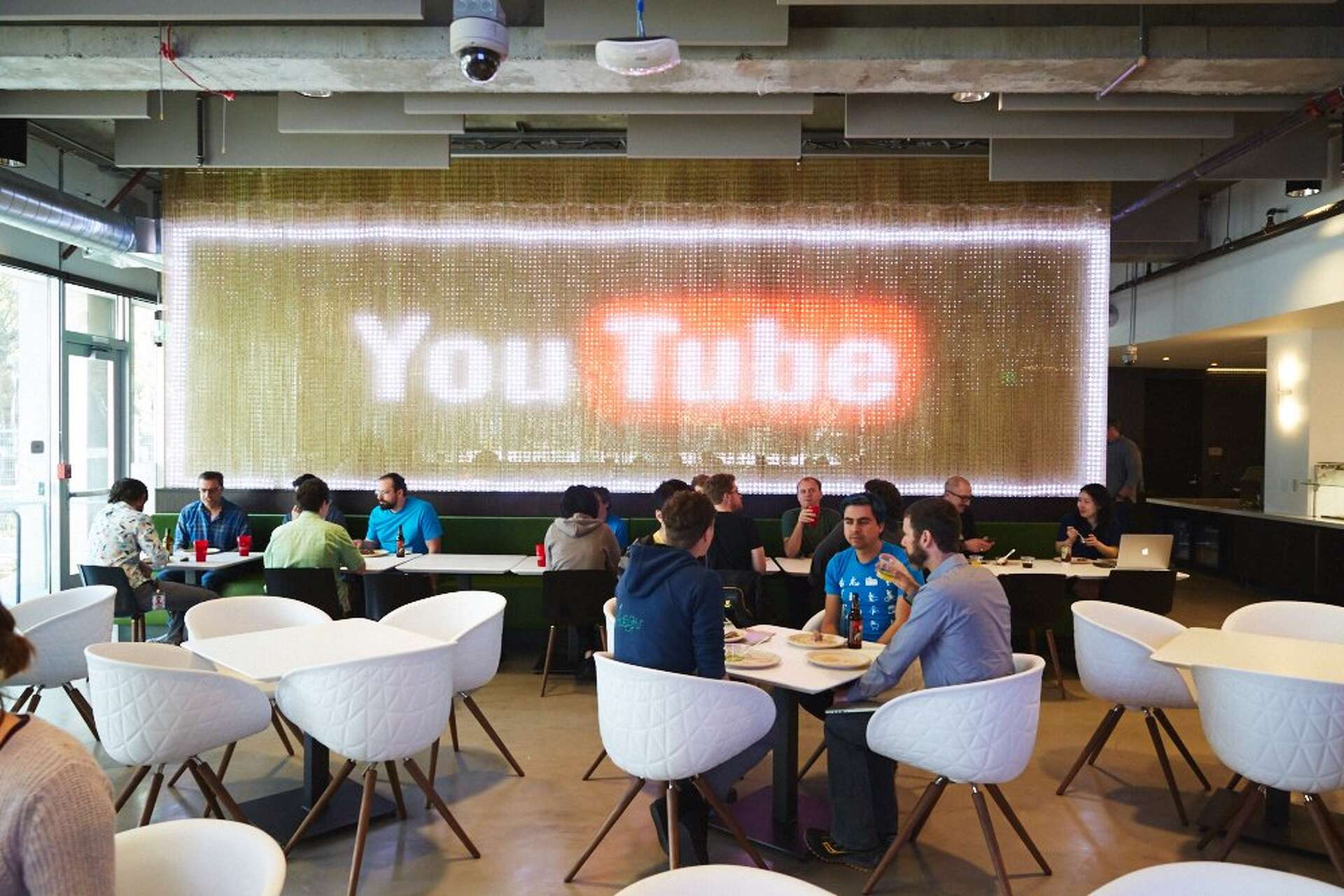 7,500 Google and YouTube employees offered buyouts
