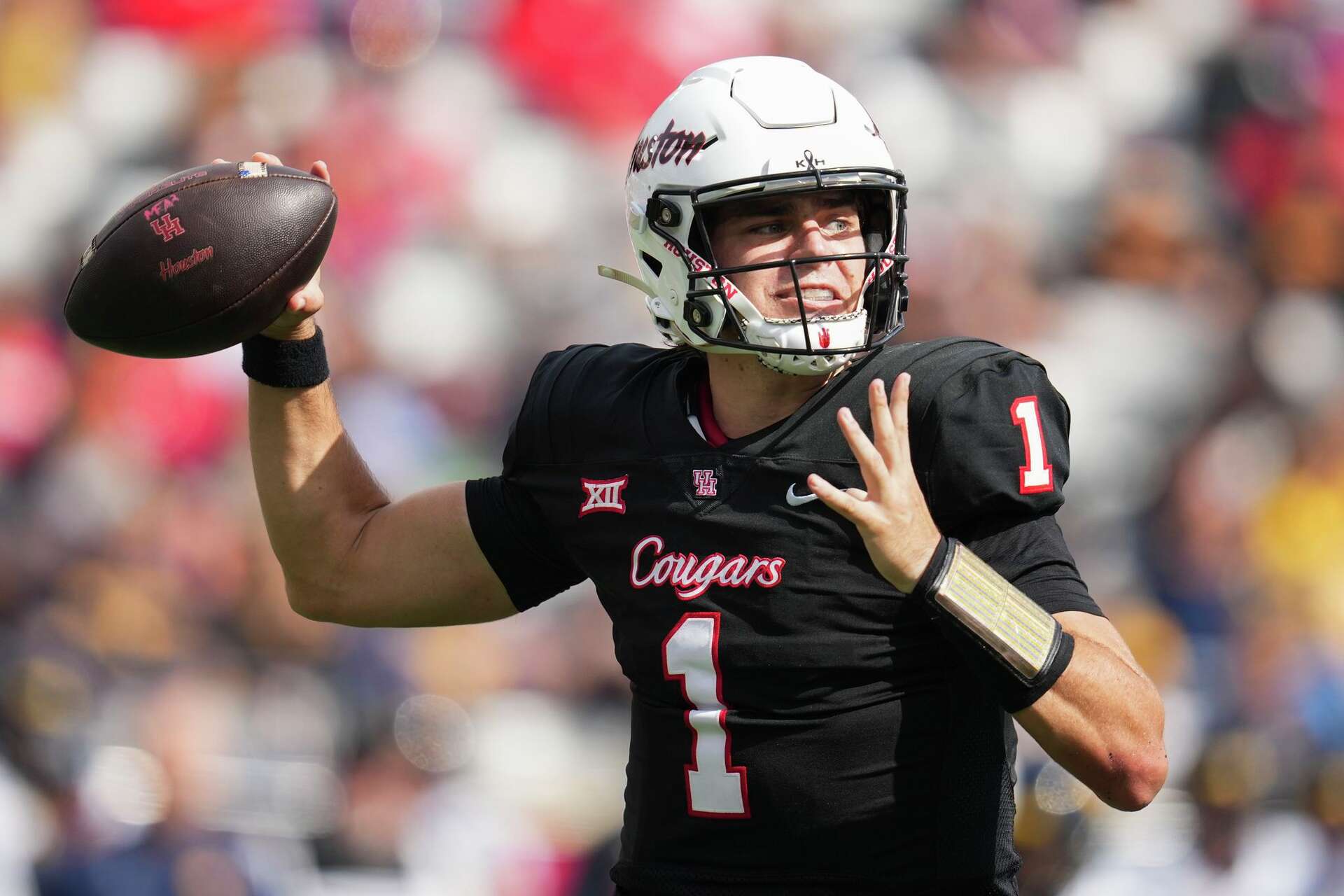 Houston Cougars football upset by West Virginia Mountaineers