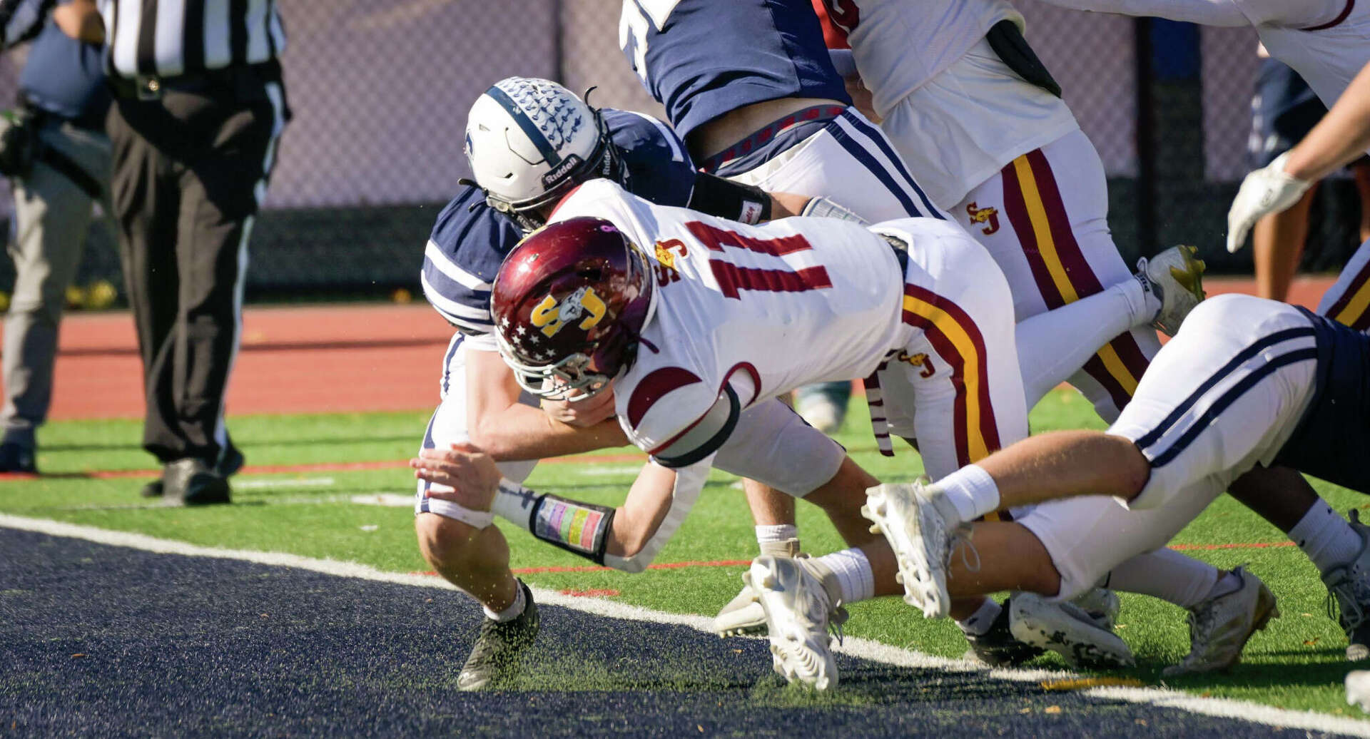 St. Joseph football defeats Staples with four TDs from Finn Kilmartin