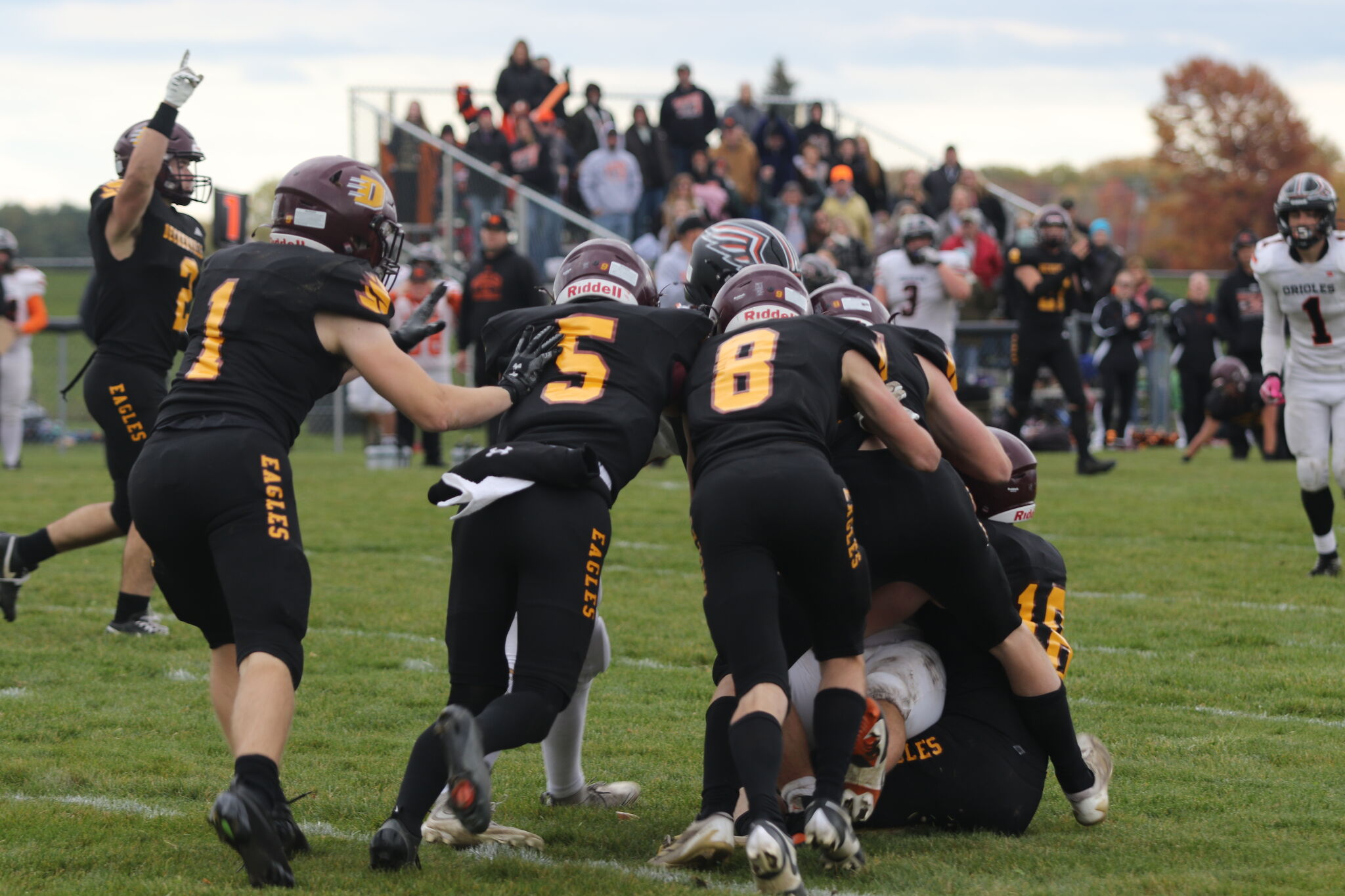 Sevilla's 20 help UC Davis knock off Sacramento State 77-73