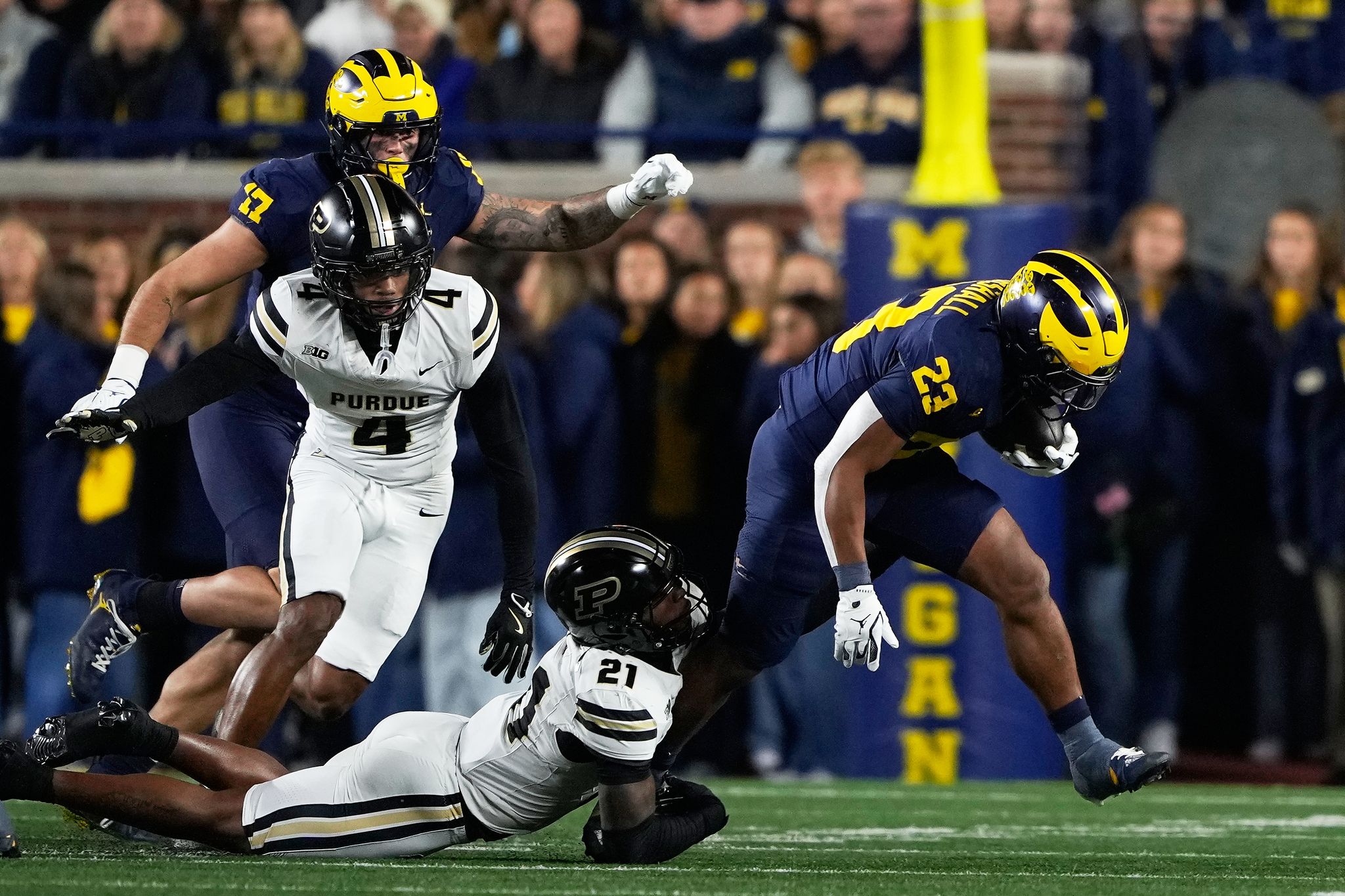 Jordan Marshall runs for 185 yards and 3 TDs to help No. 21 Michigan ...