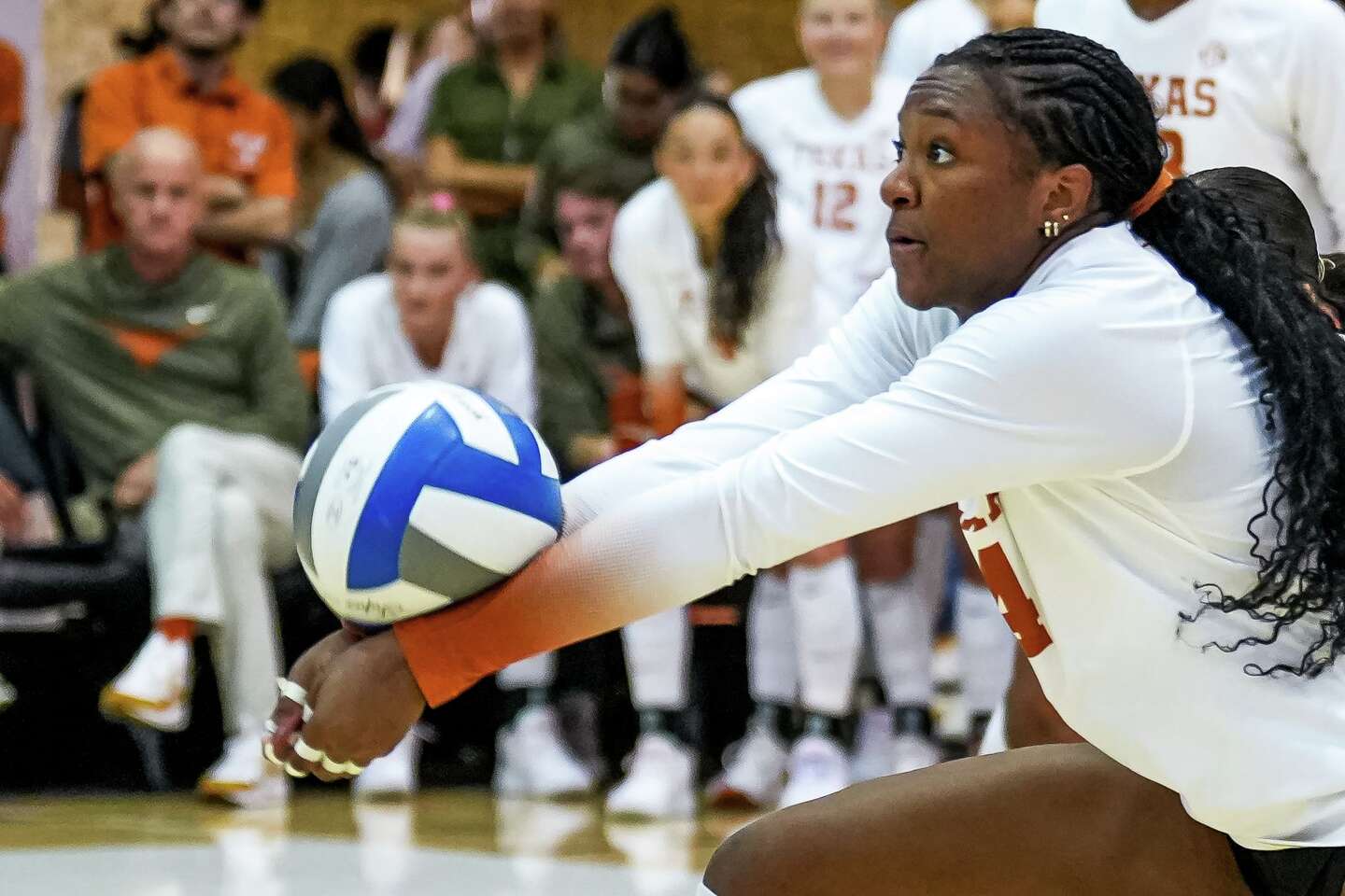 Texas volleyball vs Ole Miss game score: Longhorns sweep Rebels