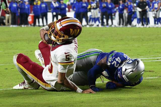 Jayden Daniels returns to practice with the Commanders but is unlikely ...