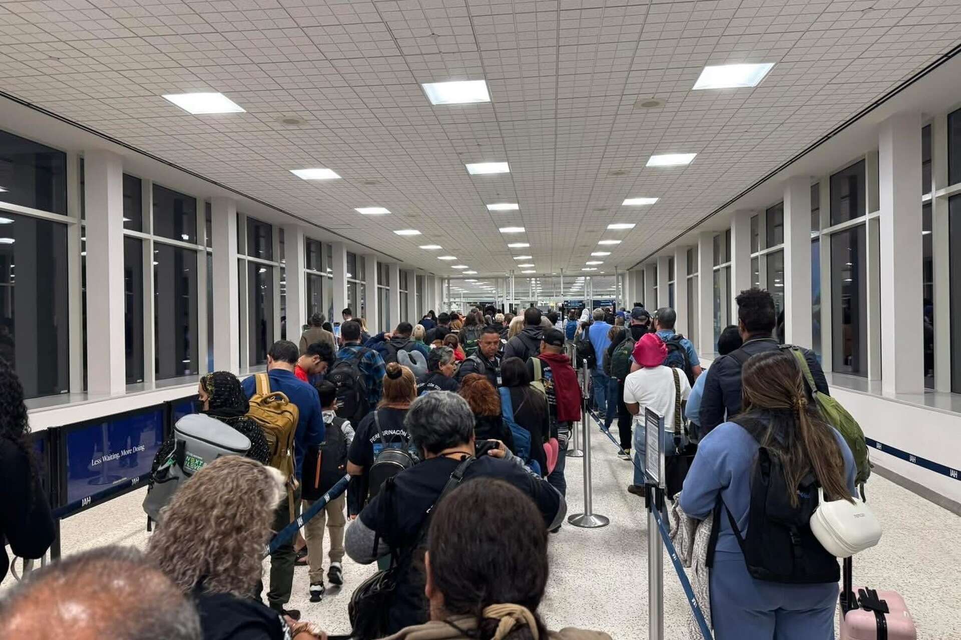 Houston airport travel alert: Long TSA waits and flight disruptions