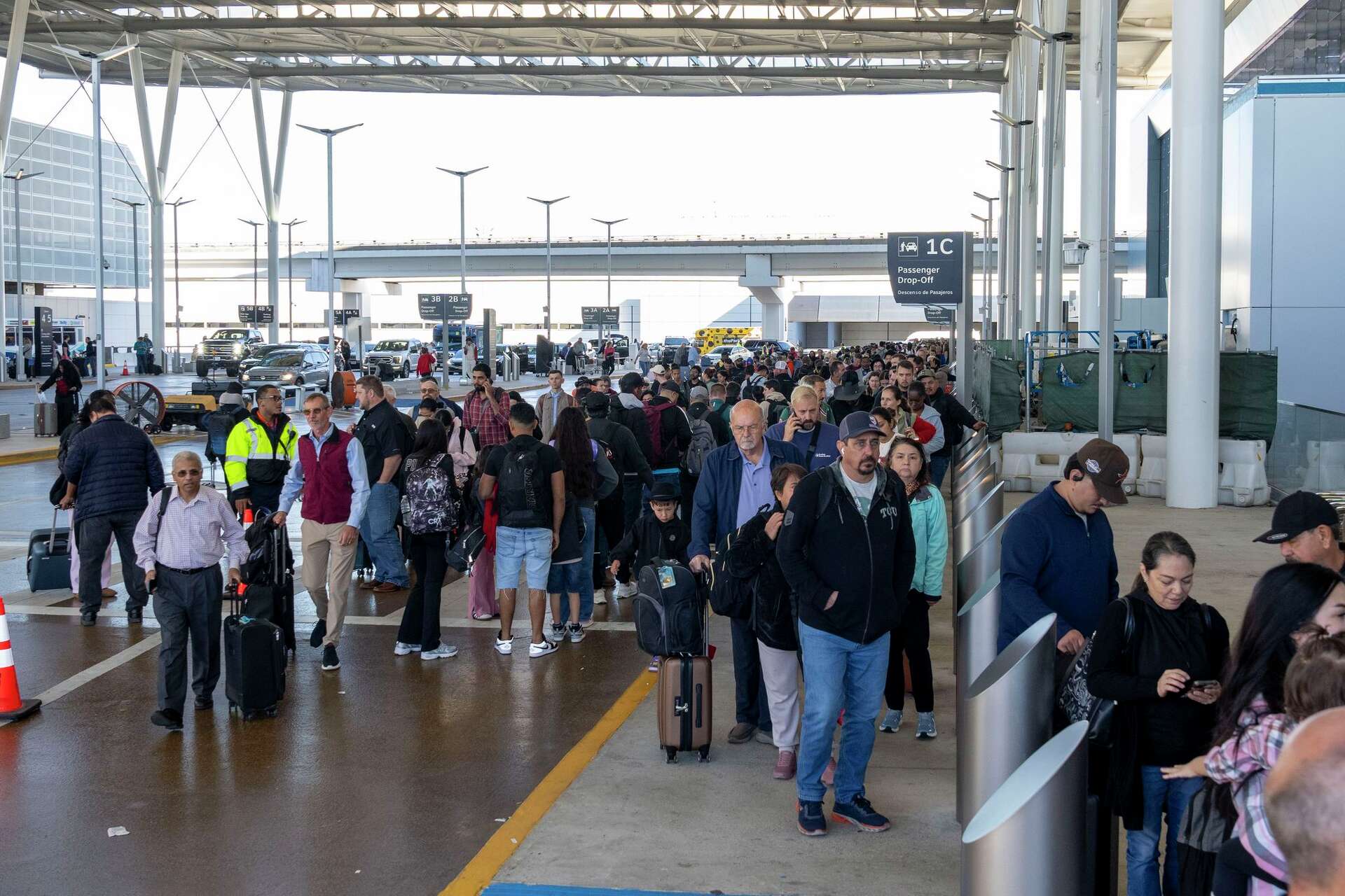IAH TSA delays: What to know if you're flying out of Houston airports