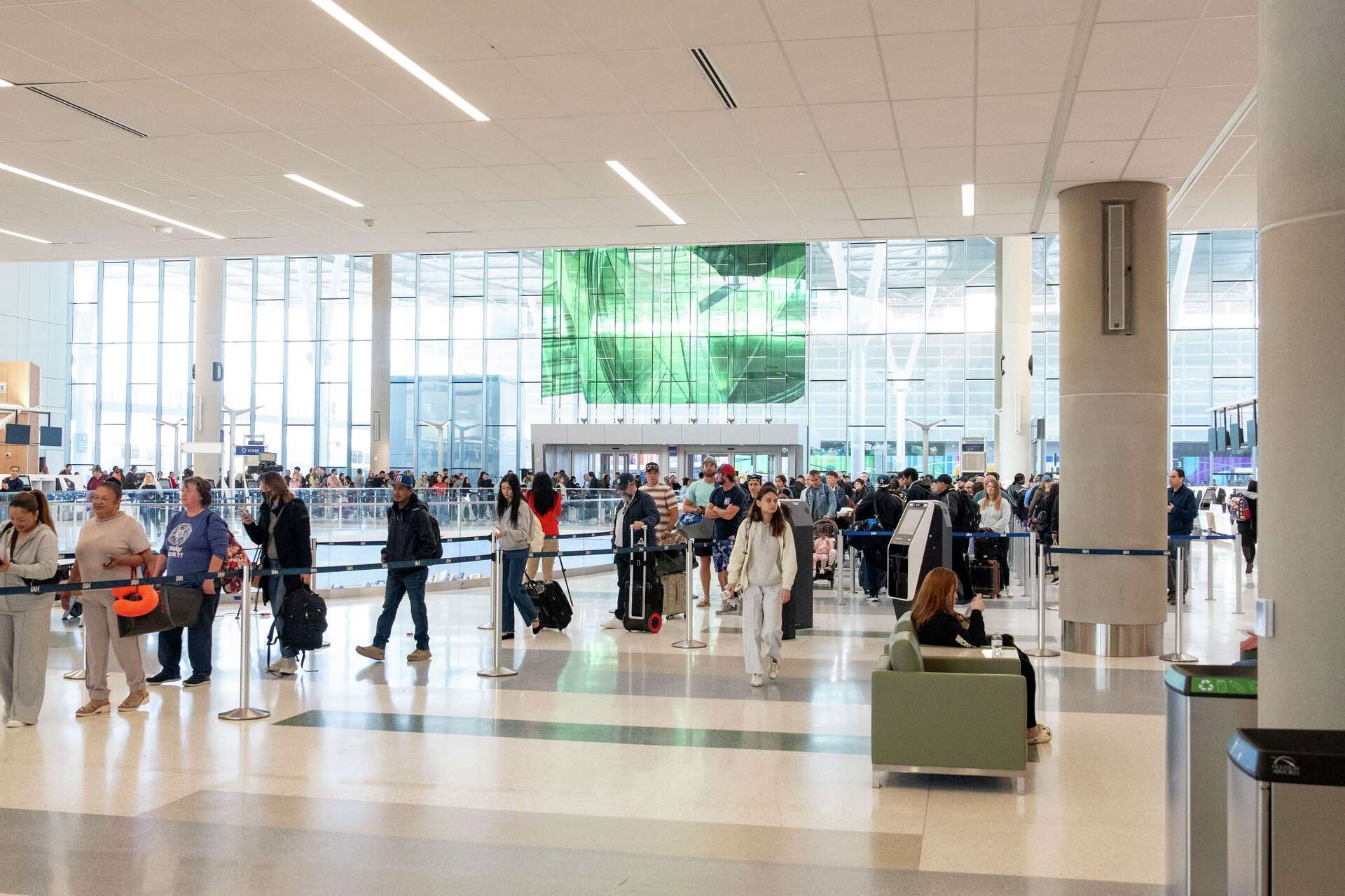 IAH TSA delays: What to know if you're flying out of Houston airports