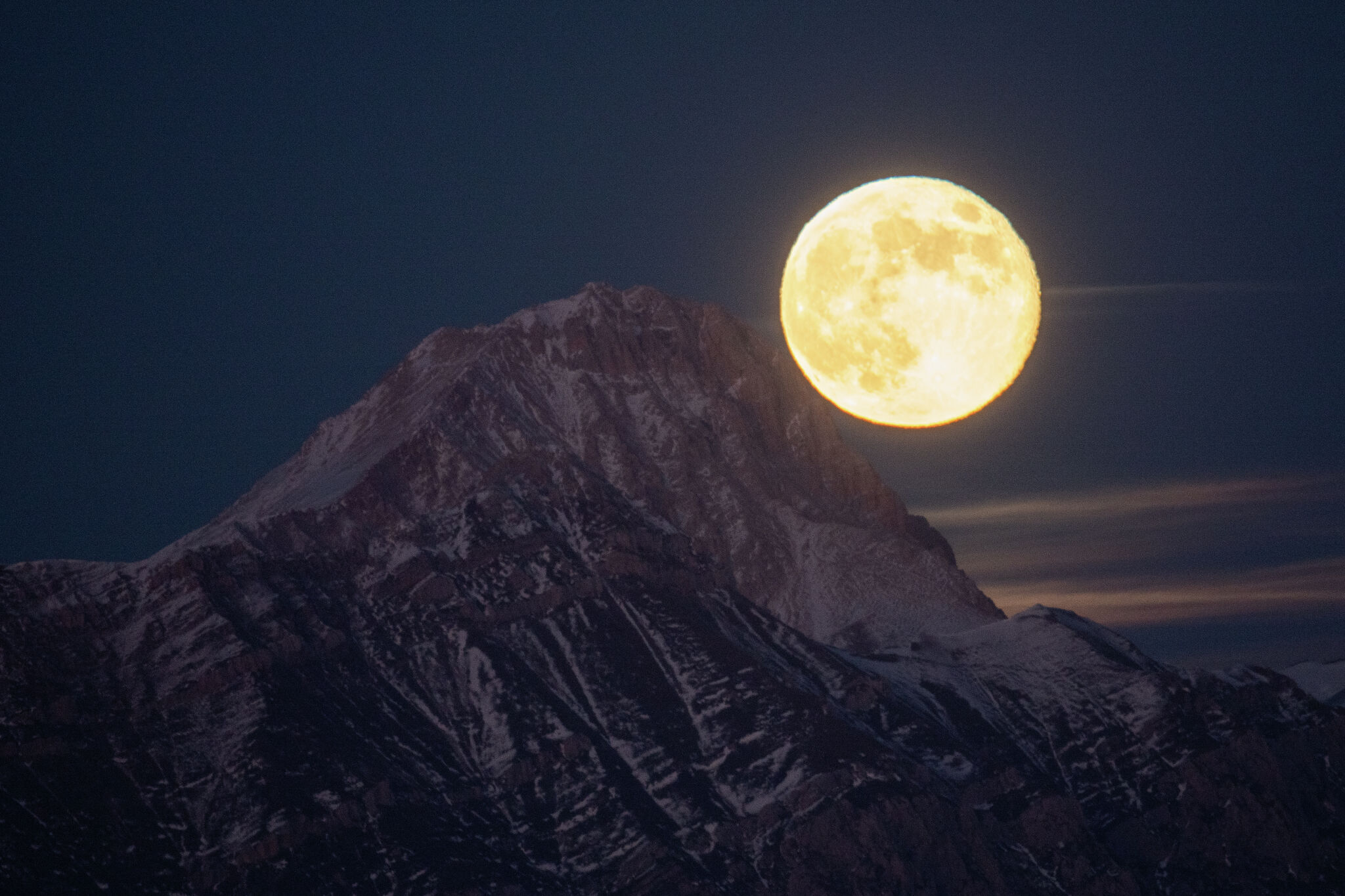 When is the beaver moon? November 2025 supermoon is biggest, brightest