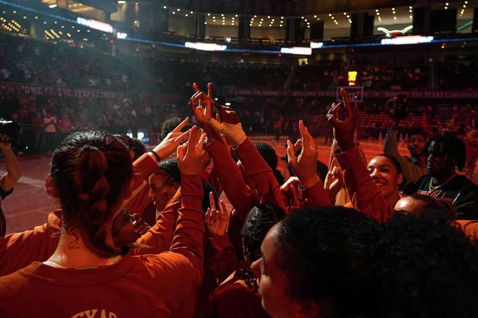 Brihanna Crittendon commits to Texas Longhorns