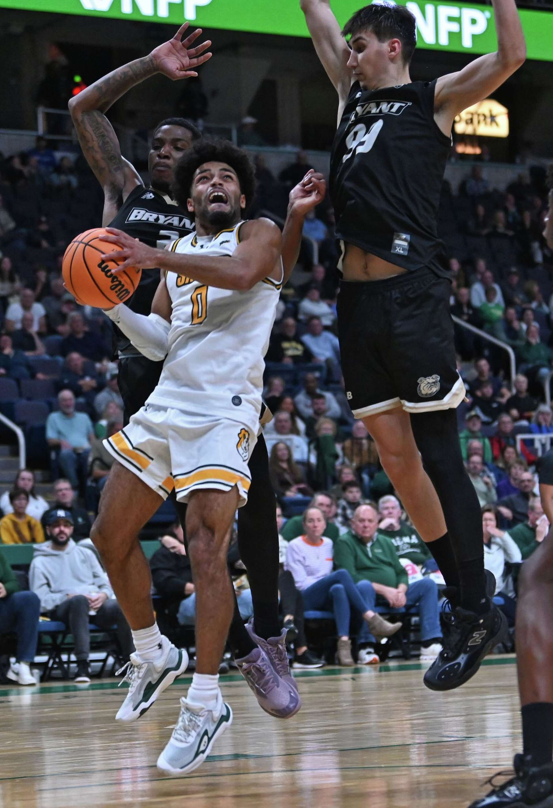 Goodrick, Shoats power Siena men's basketball past Bryant
