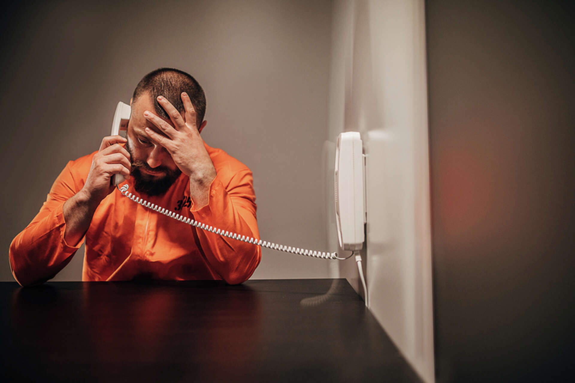 Illinois prisons to give inmates 775 minutes of free calls