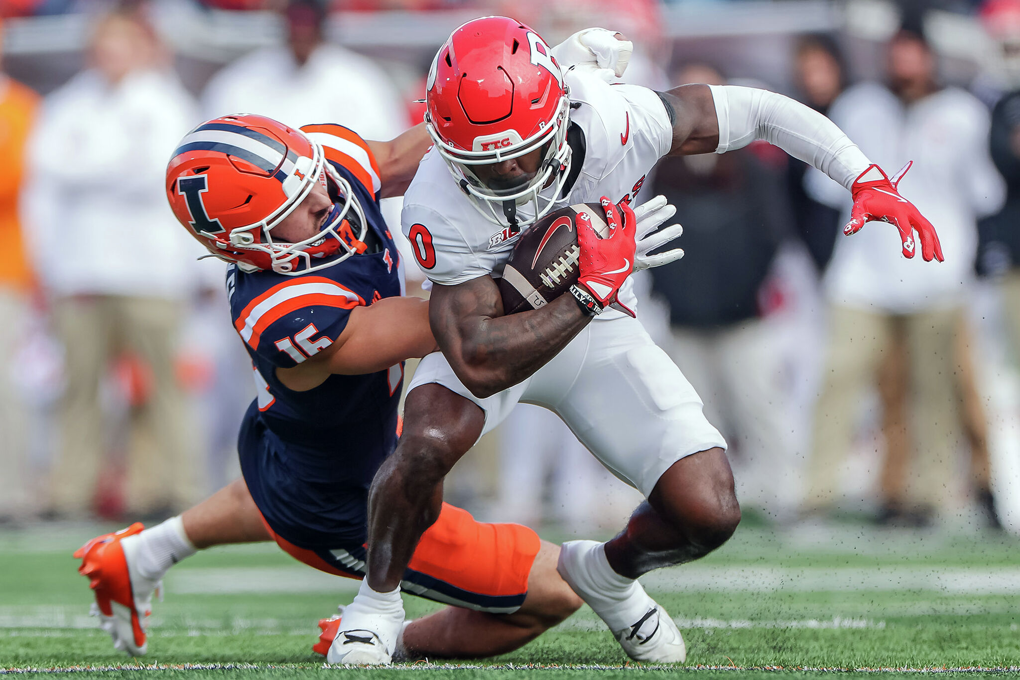 Illinois routs Rutgers, Altmyer and defense spark bowl-bound Illini