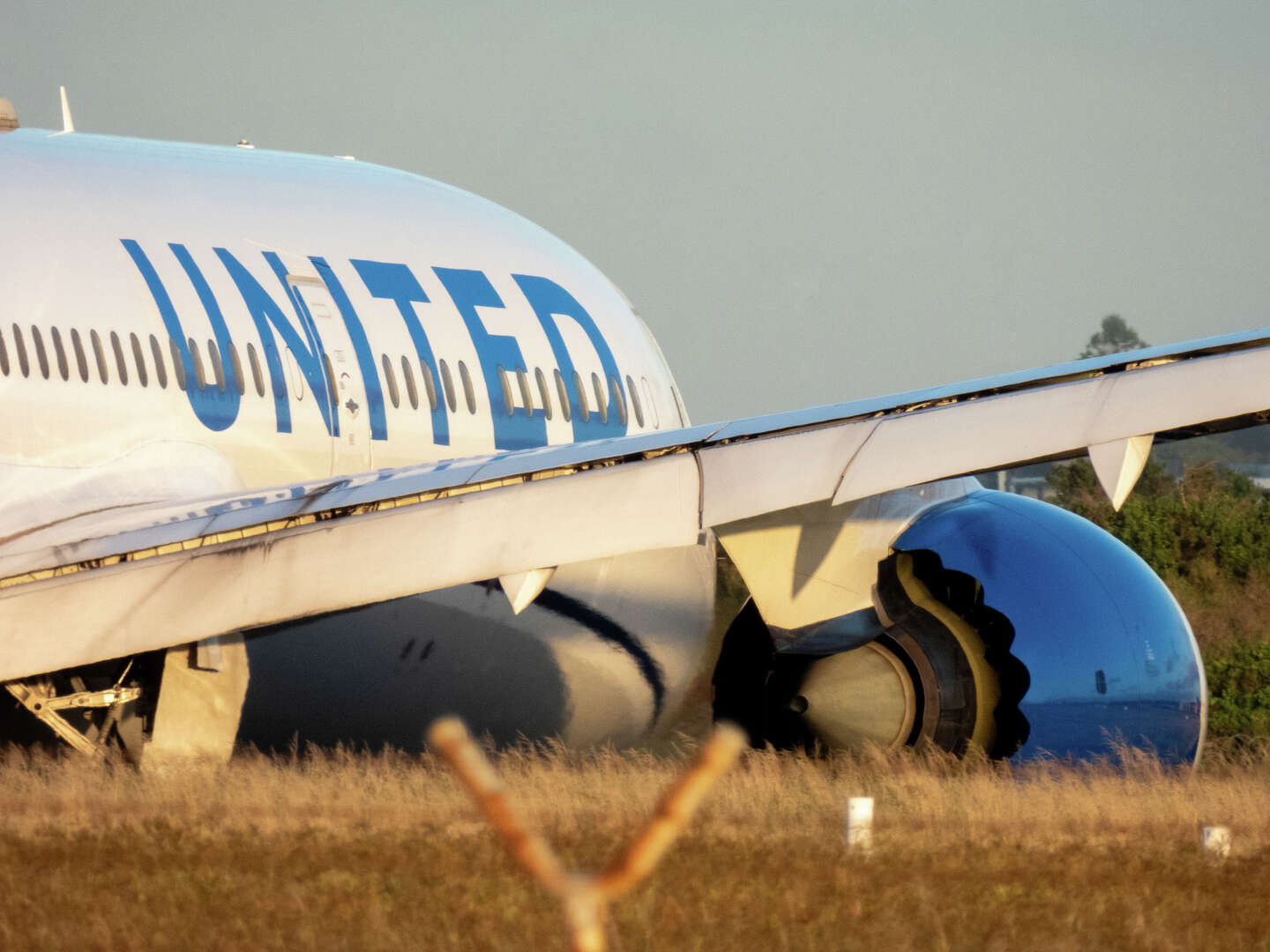 Reagan Airport ground stop after bomb threat on Houston flight