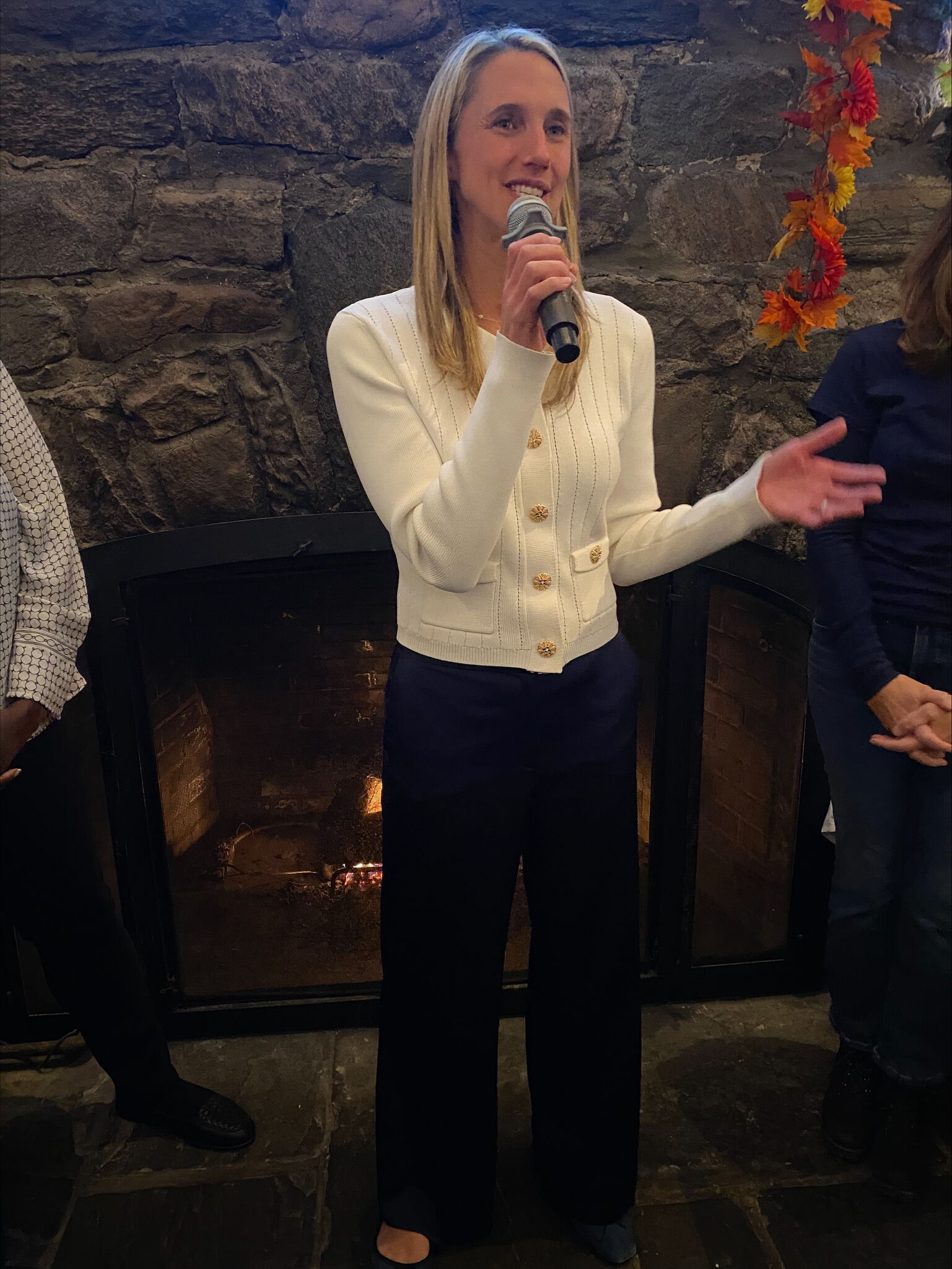Caroline Simmons wins second term as Stamford mayor