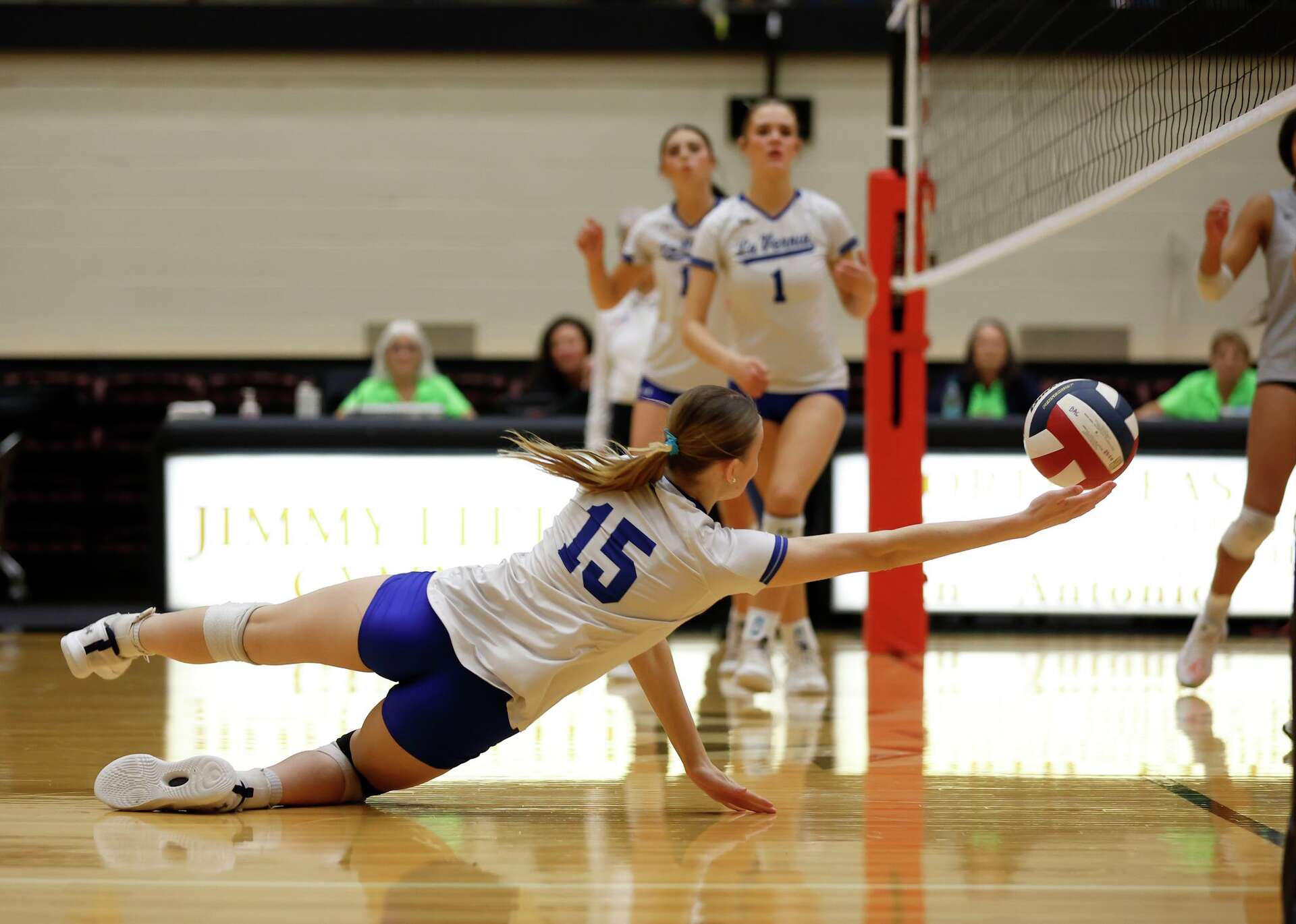 Despite injury, La Vernia's Haddock still all-in on state title run