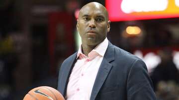 How SCSU coach Scott Burrell stays connected to UConn