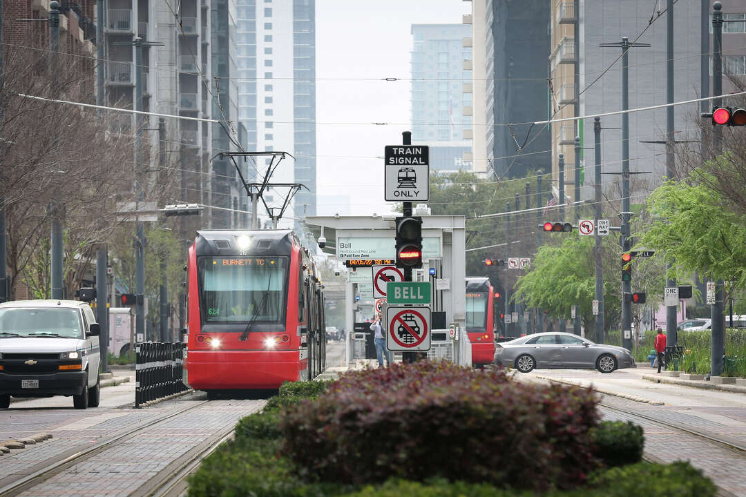 Metro restores Red Line signal priority in downtown Houston