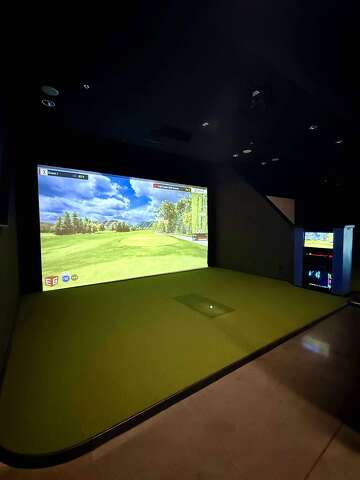 Philly’s Golf Club opens in Midland with golf simulators, cold drinks