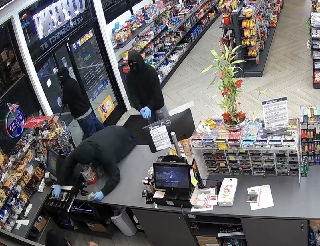 Video shows 3 masked thieves rob Naugatuck gas station on Prospect St.