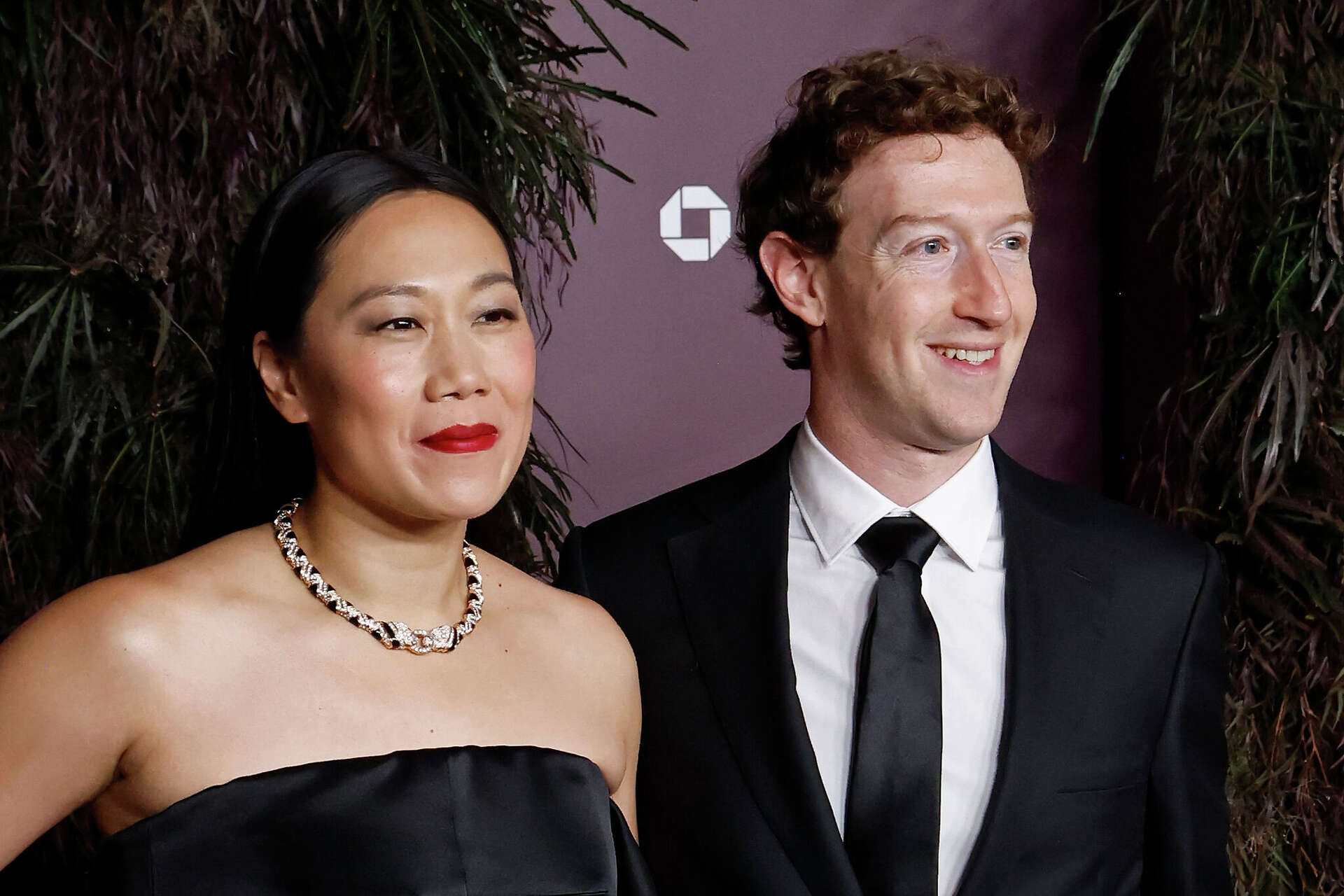 Mark Zuckerberg and Priscilla Chan make big shift in philanthropy