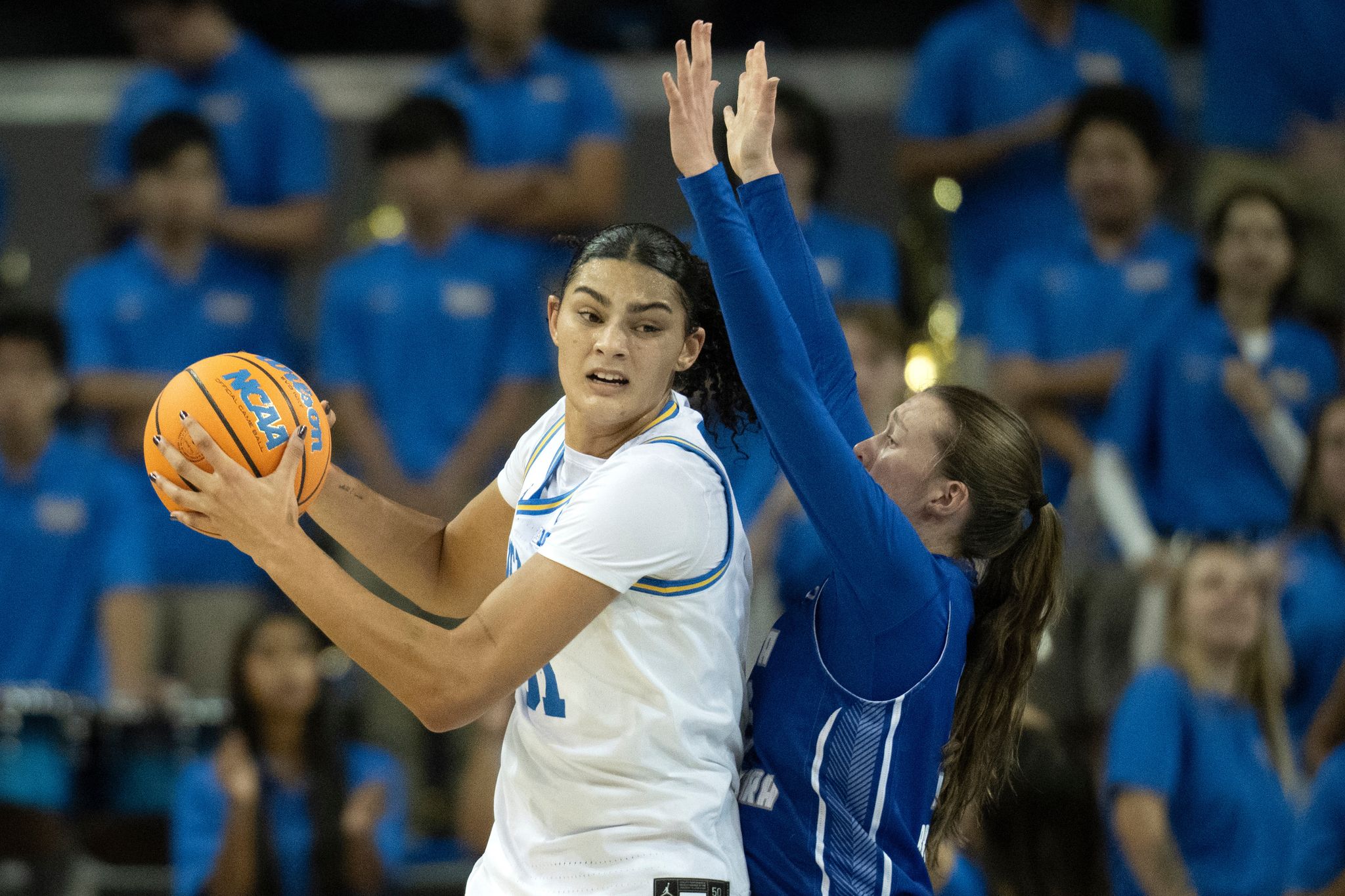 No. 3 UCLA's Jaquez, Rice, Kneepkens each score 20 or more in 87-50 win ...