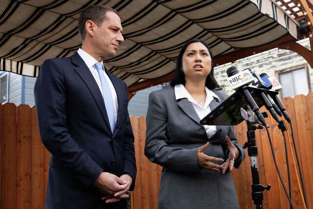 New supervisor ran pet shop that ‘smelled like death,’ new owner says