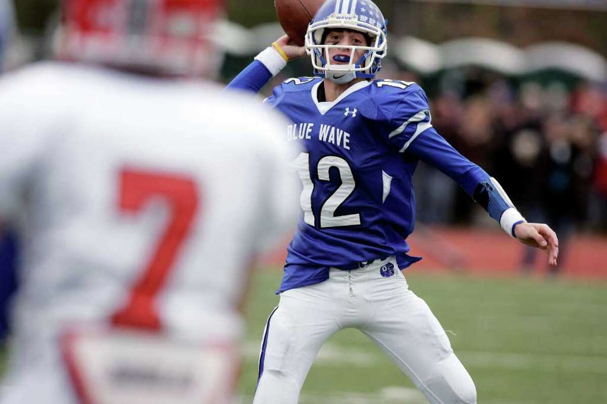 Thanksgiving Football: New Canaan at Darien