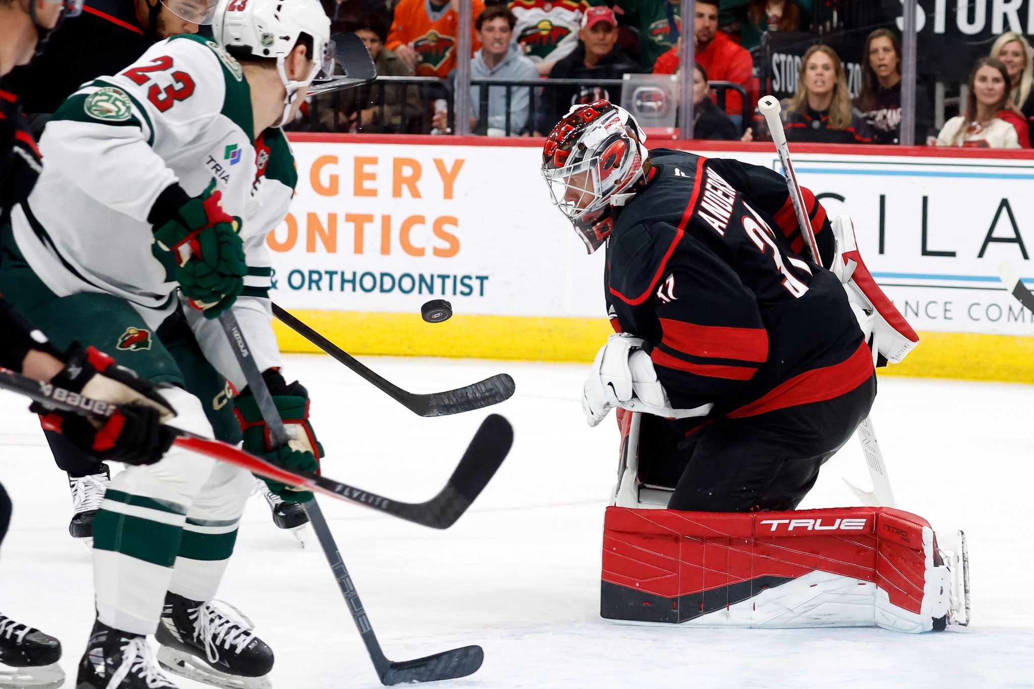 Ehlers scores winner early in 2nd period as Hurricanes top Wild 4-3