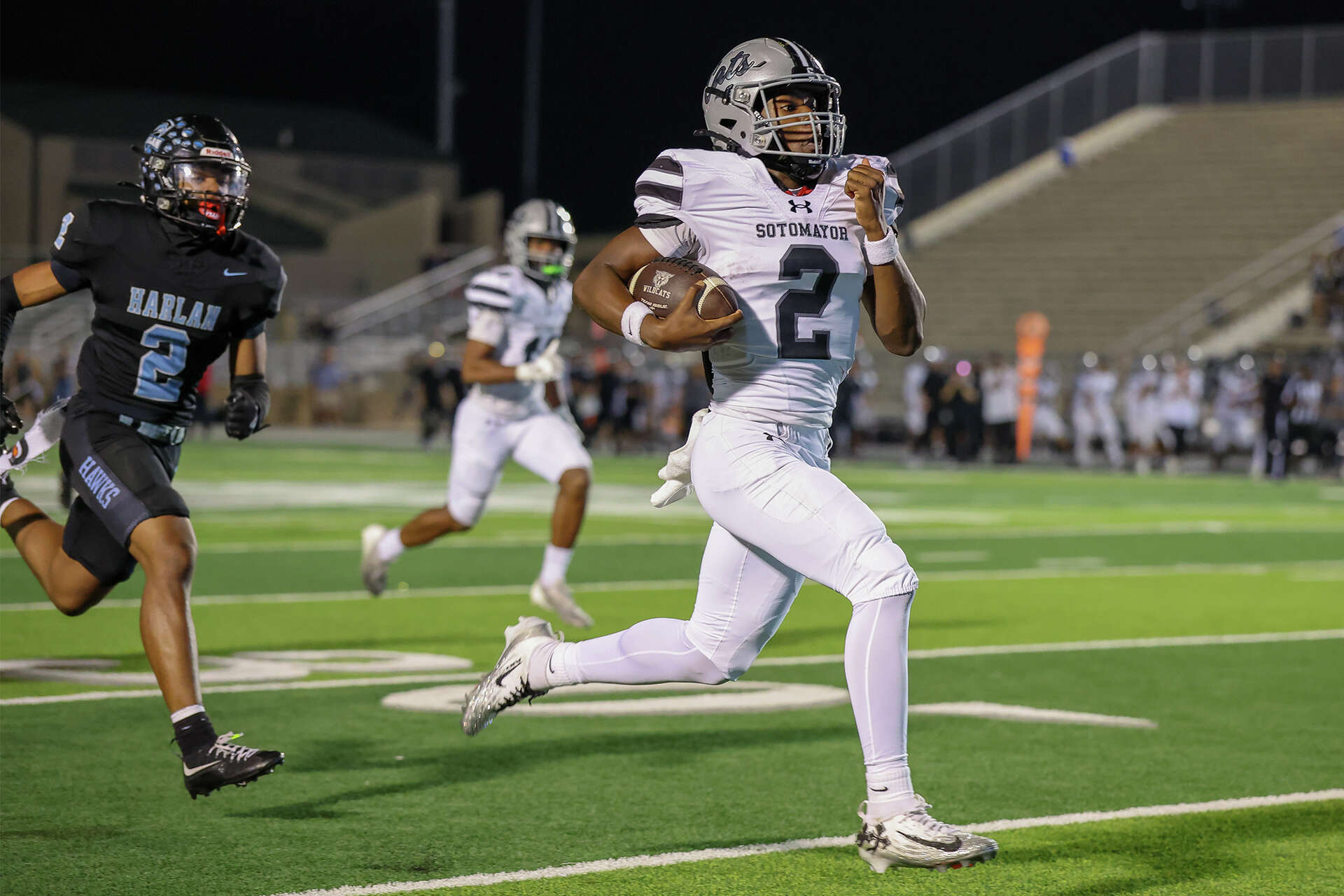 Football Playoff Preview: Smithson Valley ready for another long run