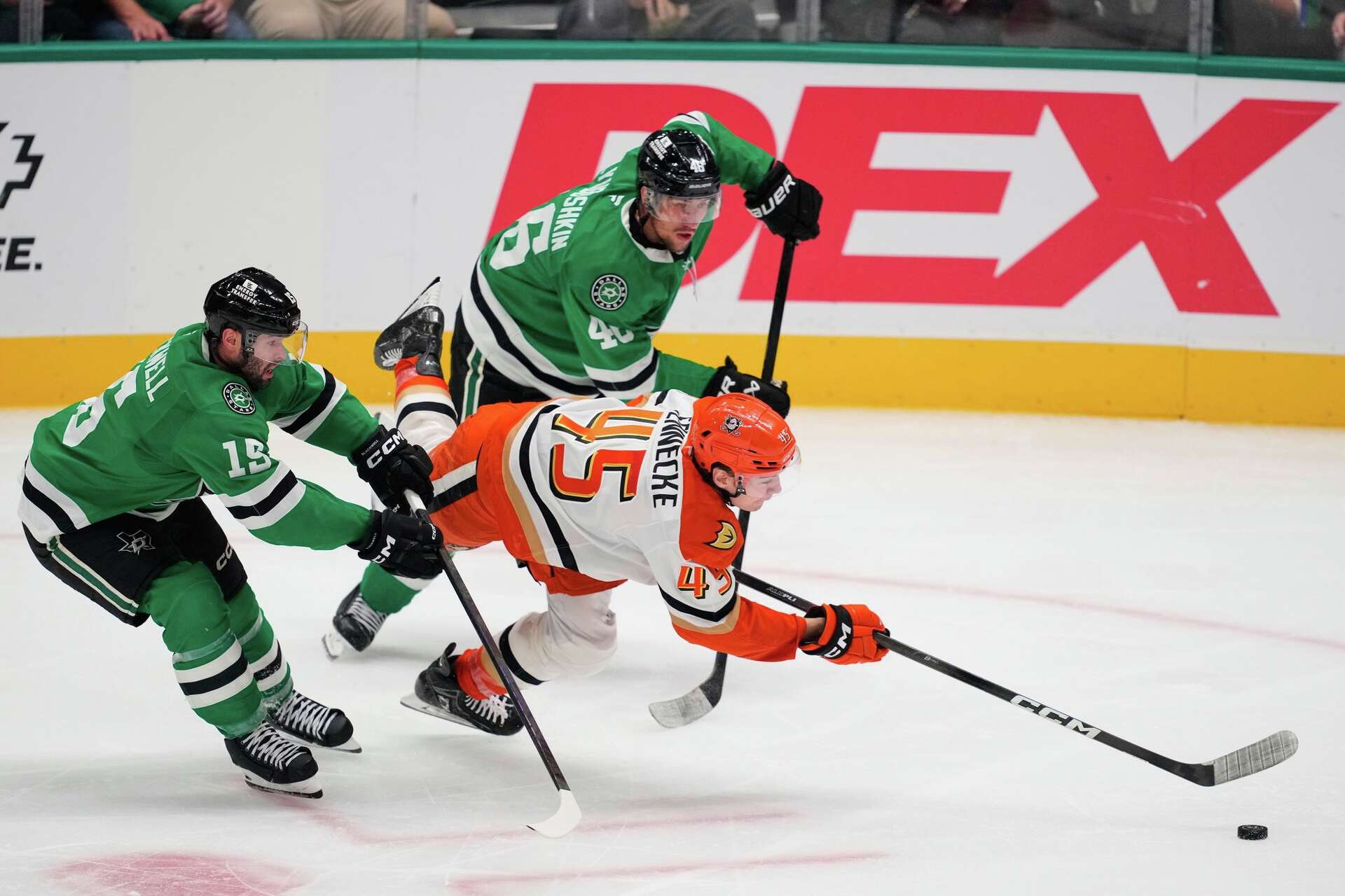 Carlsson's short-handed goal in 3rd period helps Ducks rally to beat ...