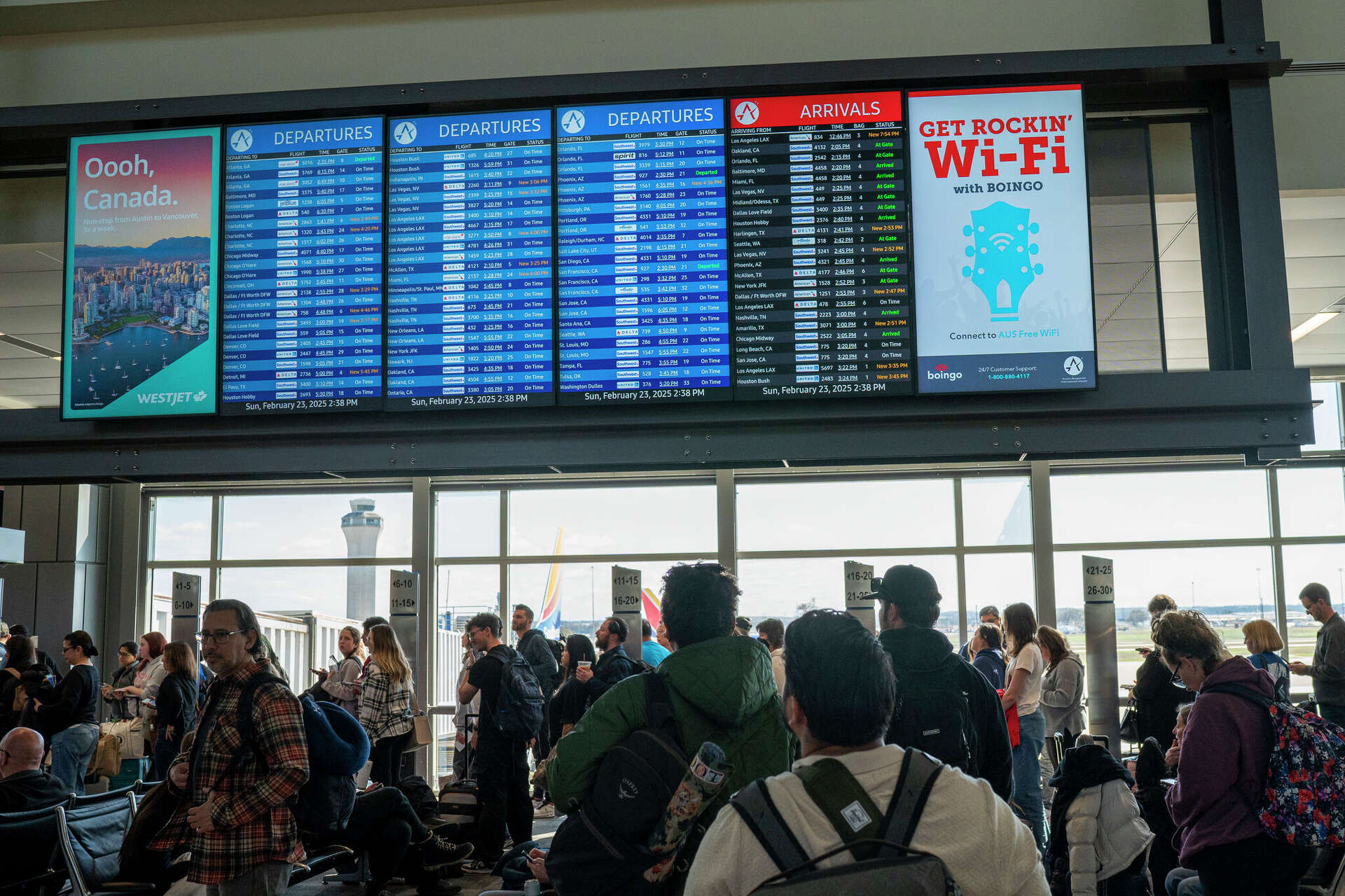 FAA ground delays Texas airports as hundreds of flights stall