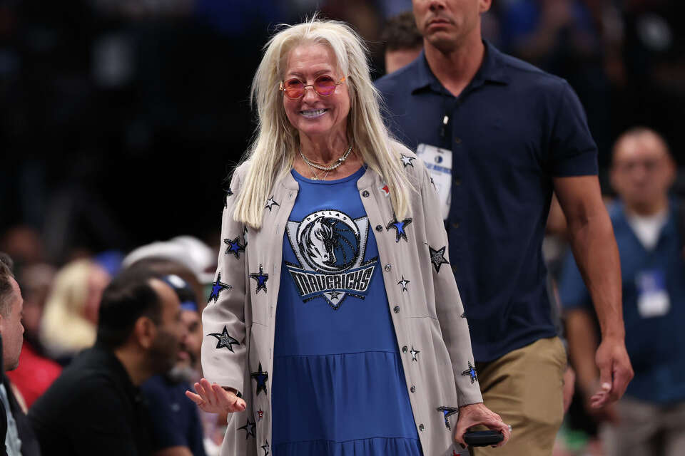 Mark Cuban opposes political influence of new Mavericks owners