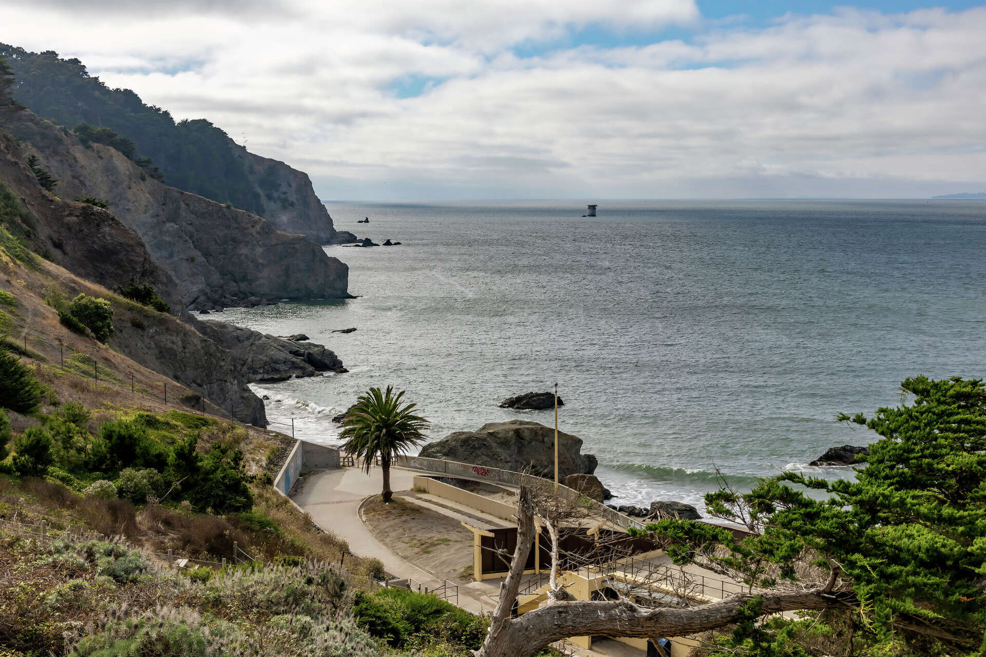 San Francisco locals reopen China Beach amid shutdown