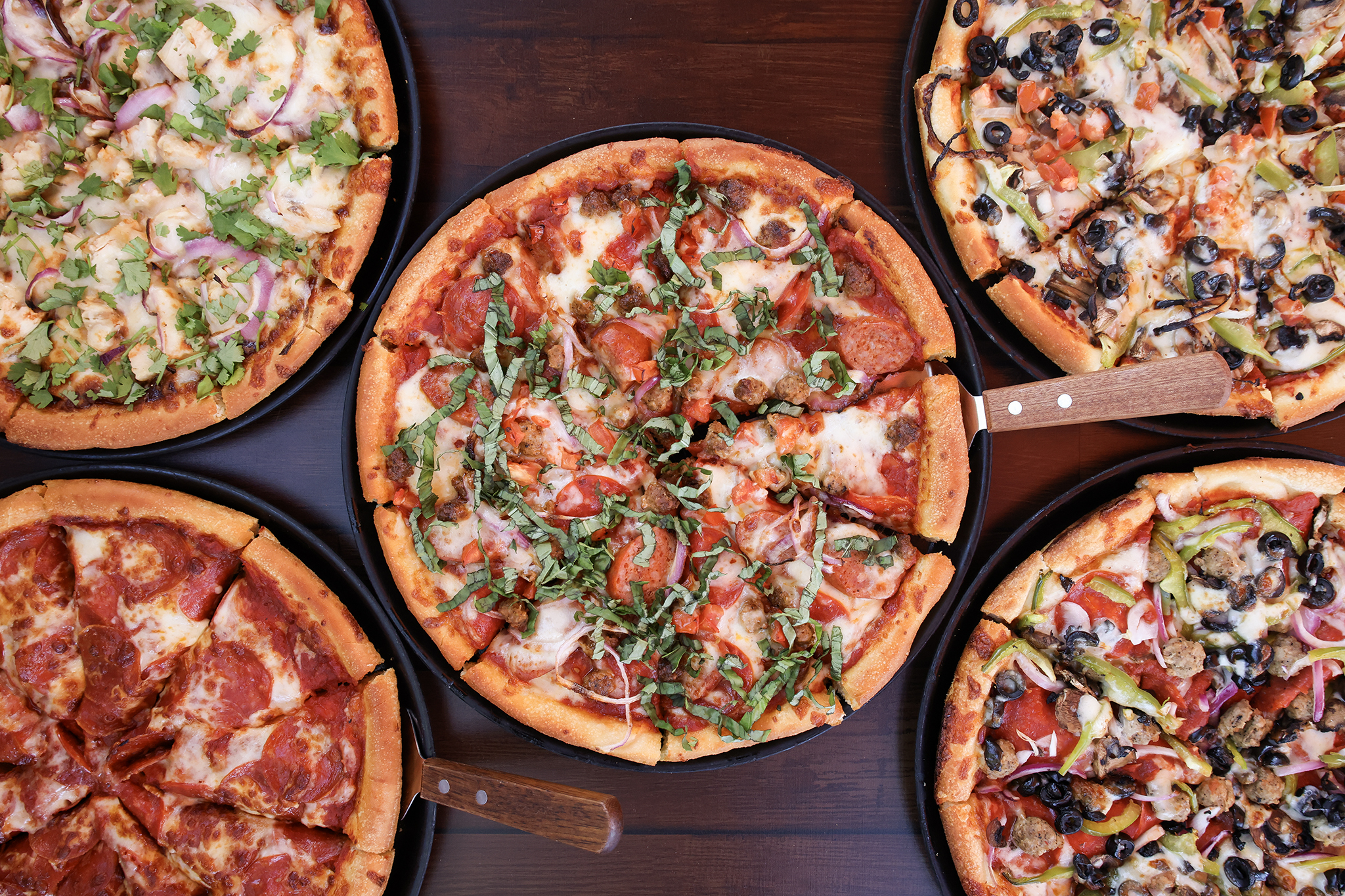 One of the biggest names in Calif. pizza is going back in time