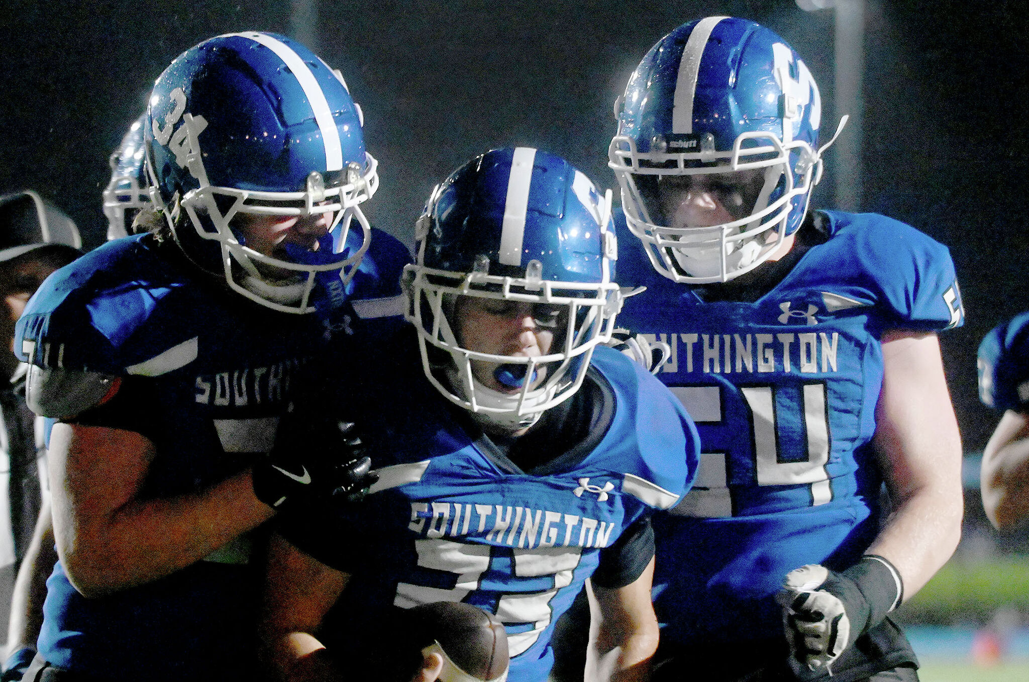Southington football defeated Windsor to improve to 5-3