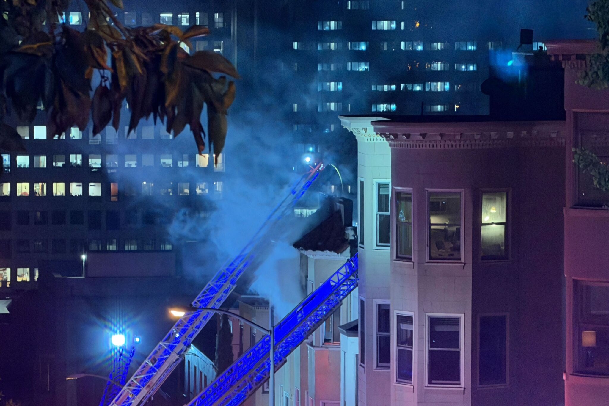 San Francisco fire near Telegraph Hill damages multiple buildings