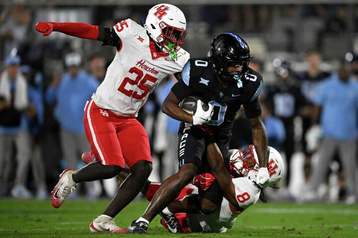 Houston Cougars beat UCF on late field goal for eighth win of season