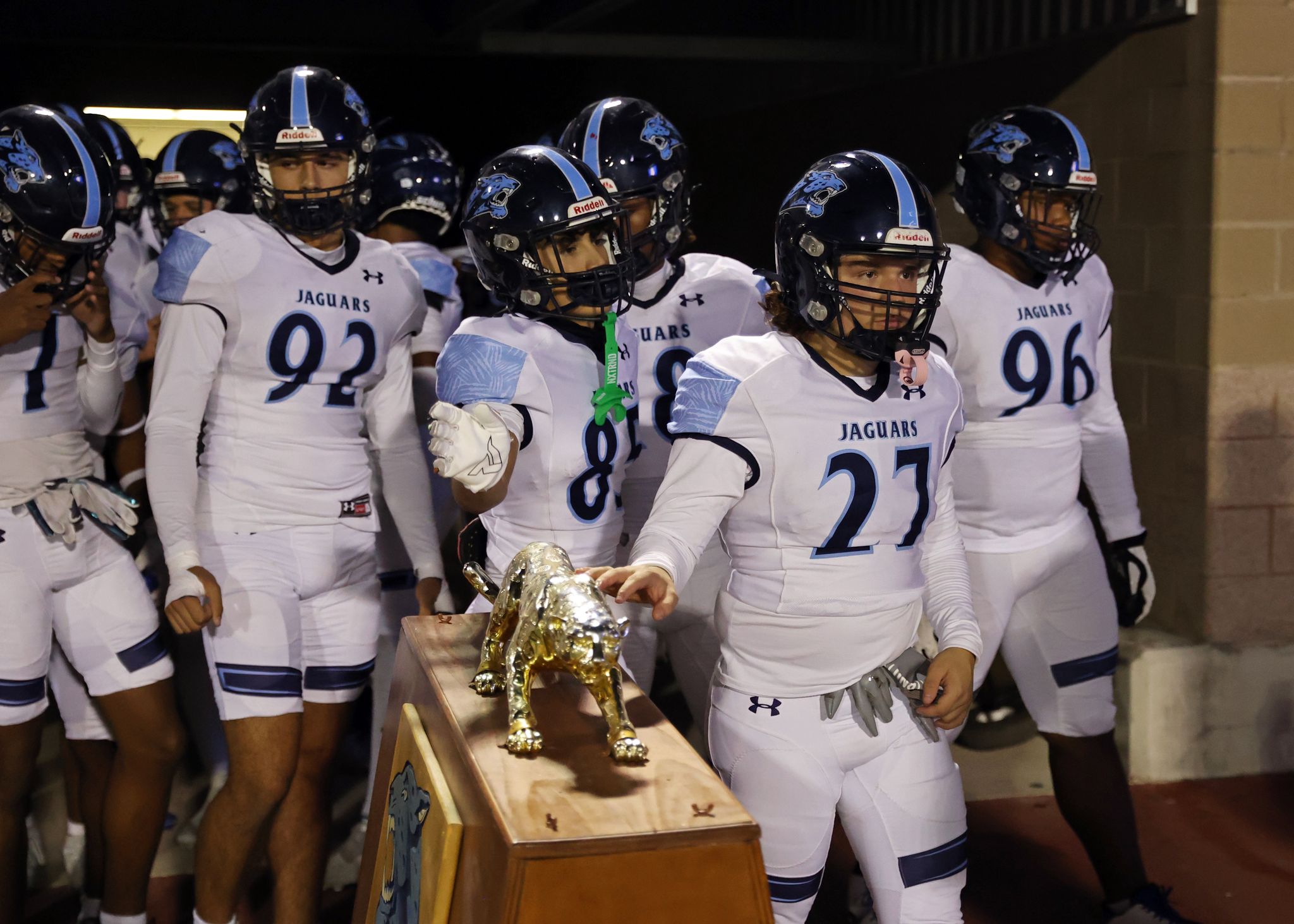 Johnson football wins back-to-back district titles for first time