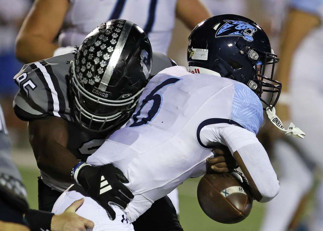 Johnson football wins back-to-back district titles for first time