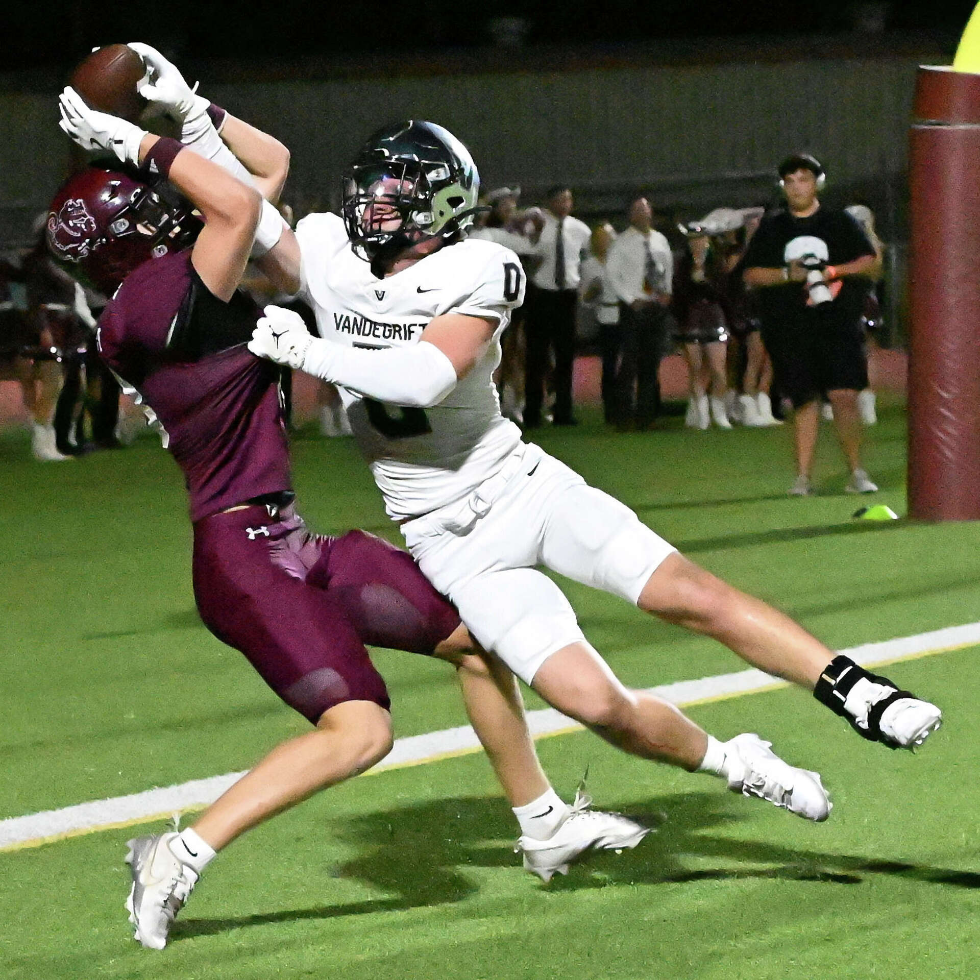 High school football: Vandegrift beats Round Rock in overtime 23-17