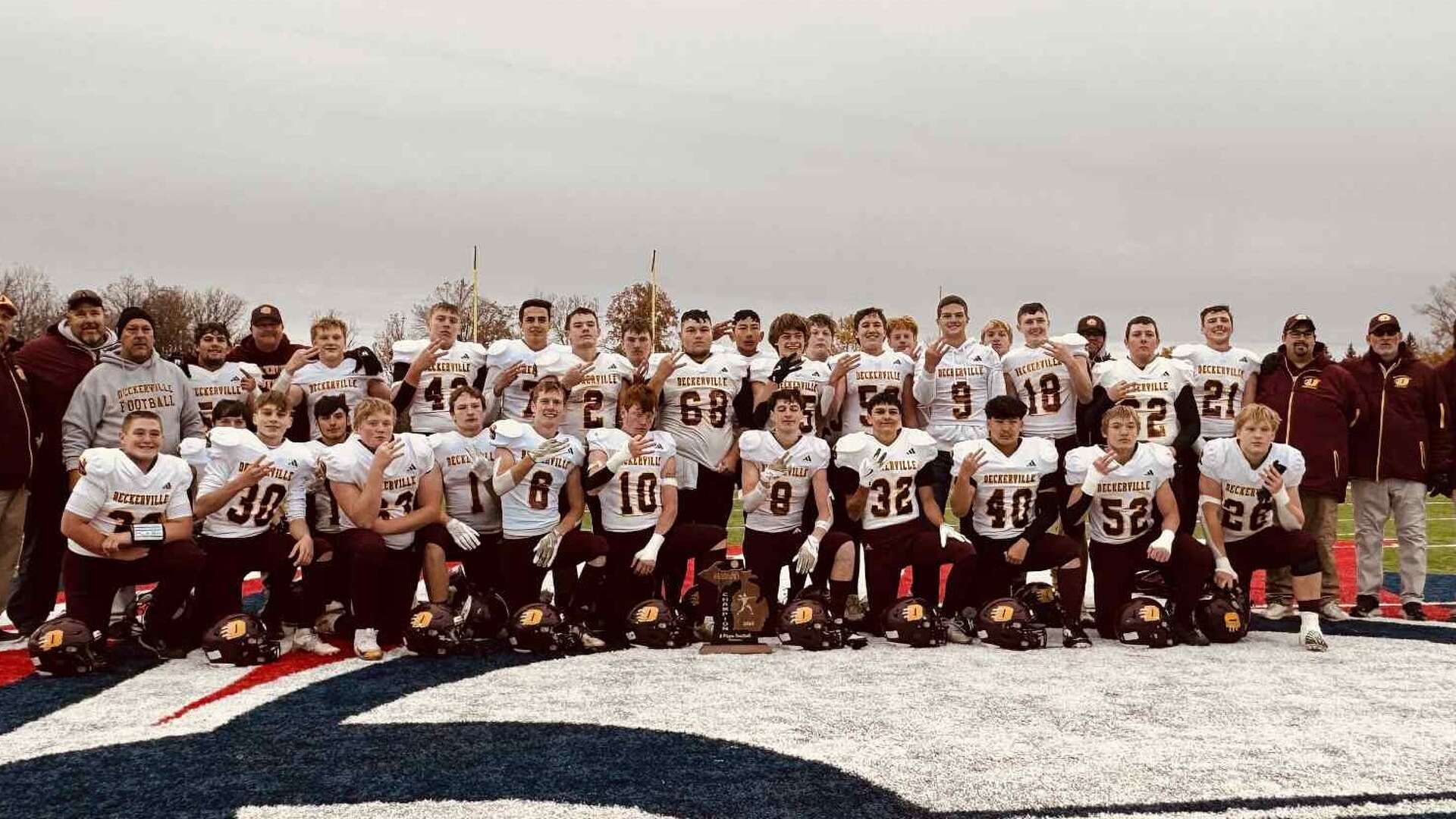 Deckerville football beats Britton Deerfield, wins 3rd regional 28-8
