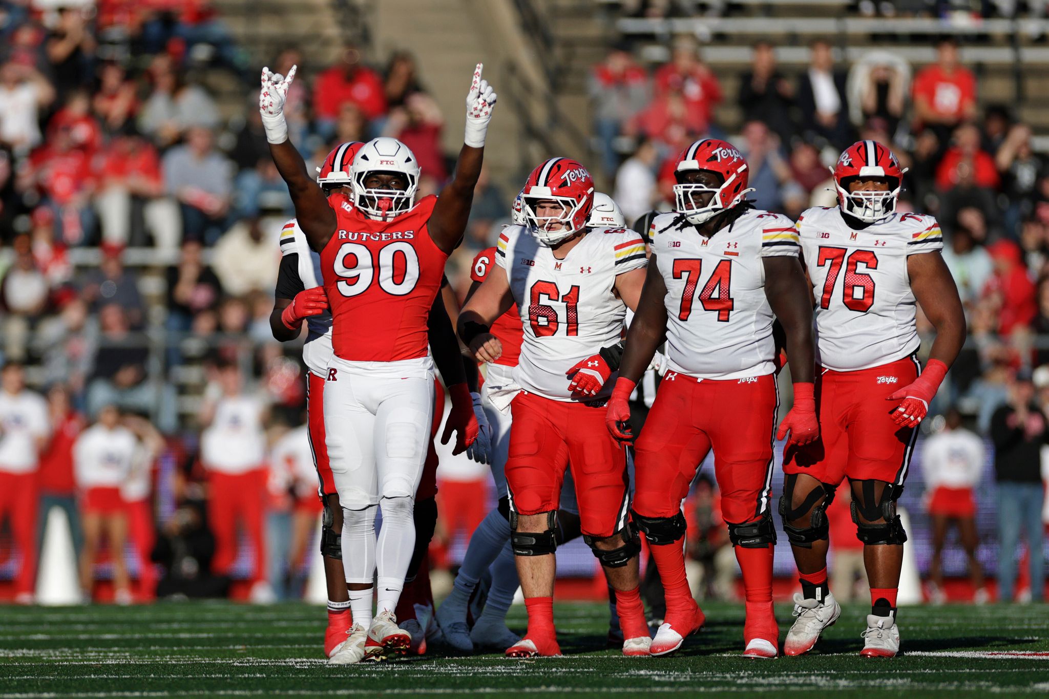 Antwan Raymond runs for 240 yards in Rutger's 35-20 win over Maryland