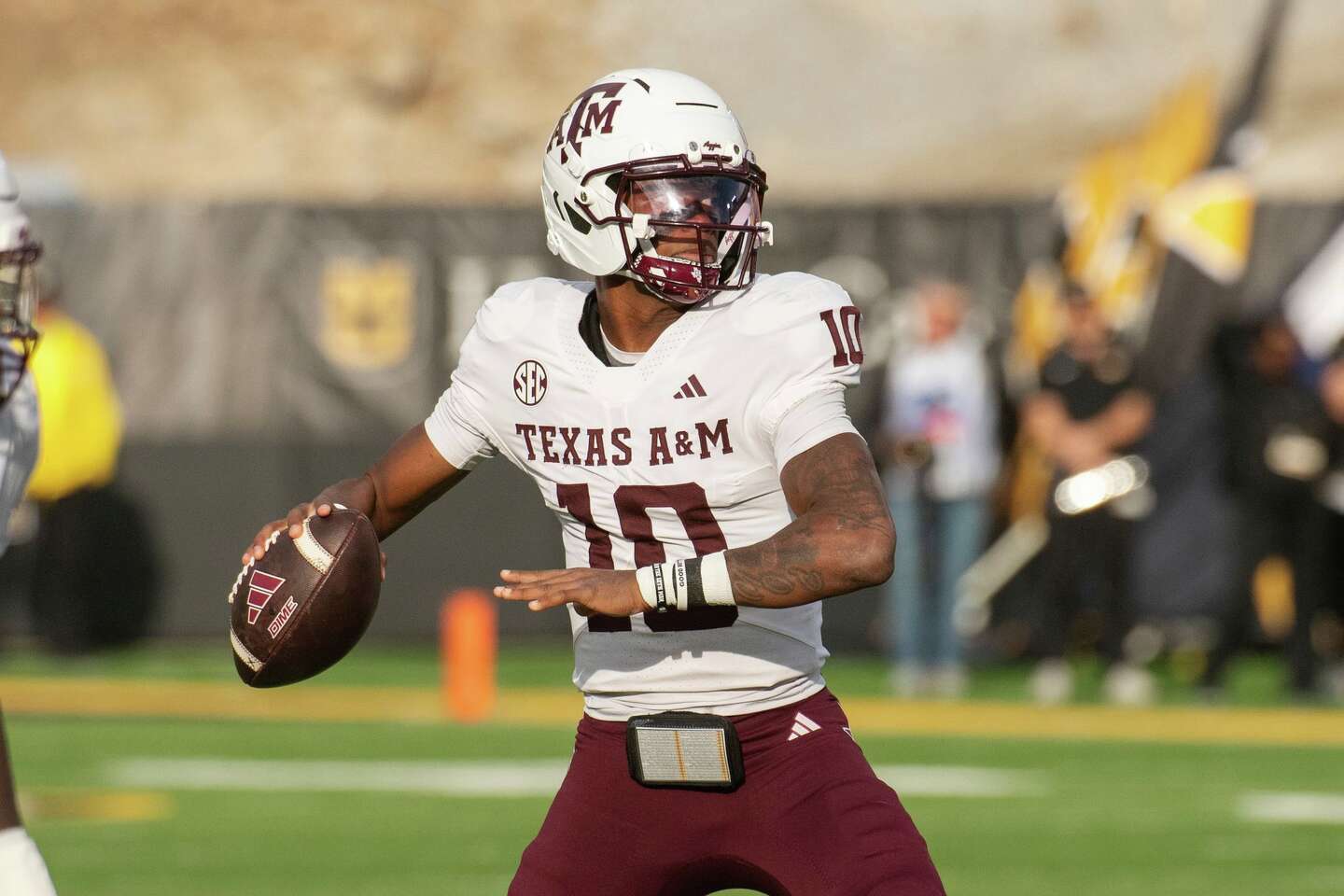 Marcel Reed's leadership and talent propel No. 3 Texas A&M to 1st 10-0 ...