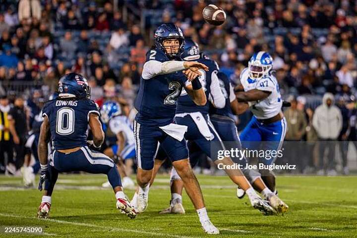 Two UConn football players semifinalists for national awards